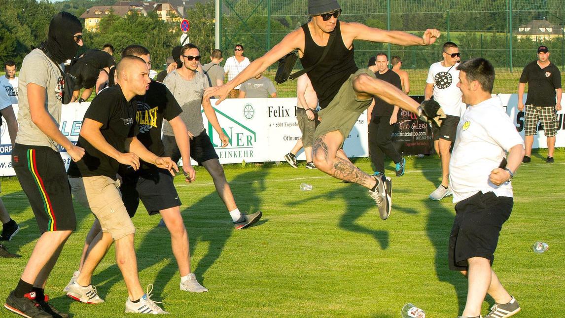 Leeds-Eintracht: follia hooligans in Austria - Corriere dello Sport