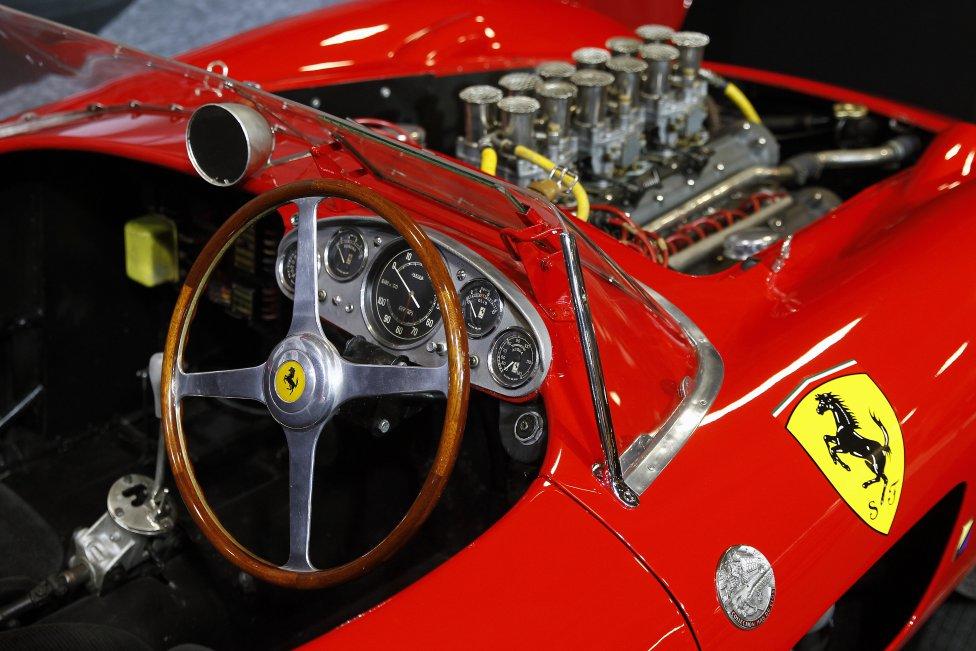 Messi: «Ecco la mia Ferrari da 32 milioni»