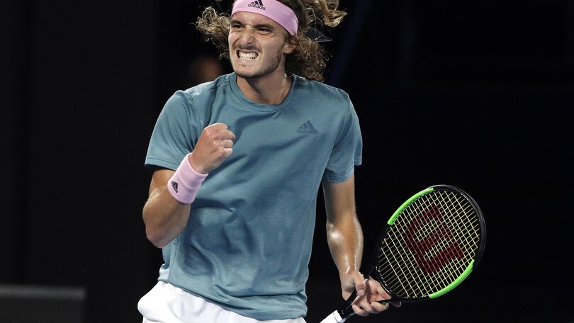 Tennis, Australian Open: Tsitsipas-show, battuto Federer - Corriere ...