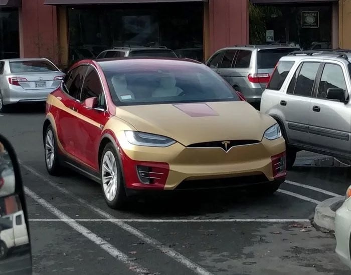 La Tesla Model X in stile Iron Man - Le Foto