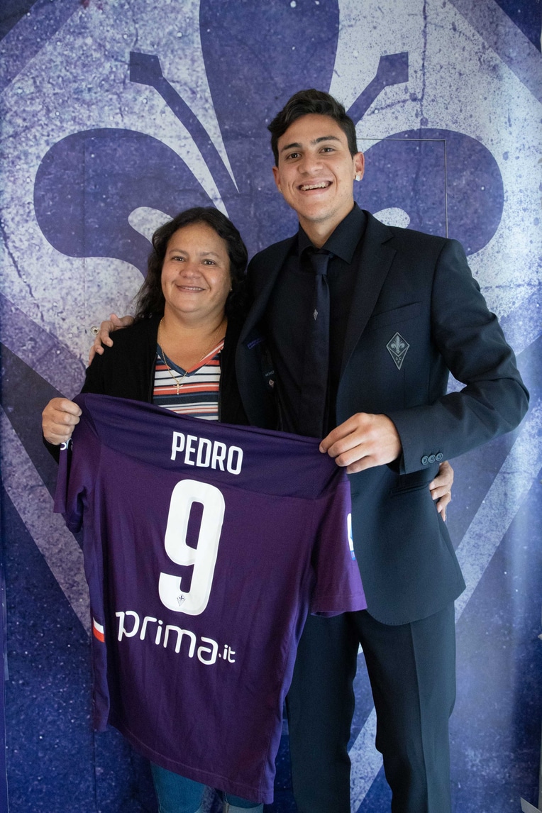Fiorentina, Pedro presentato ufficialmente