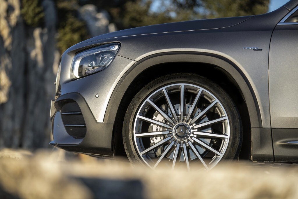 Mercedes-AMG GLB 53 4Matic, la prova: le immagini