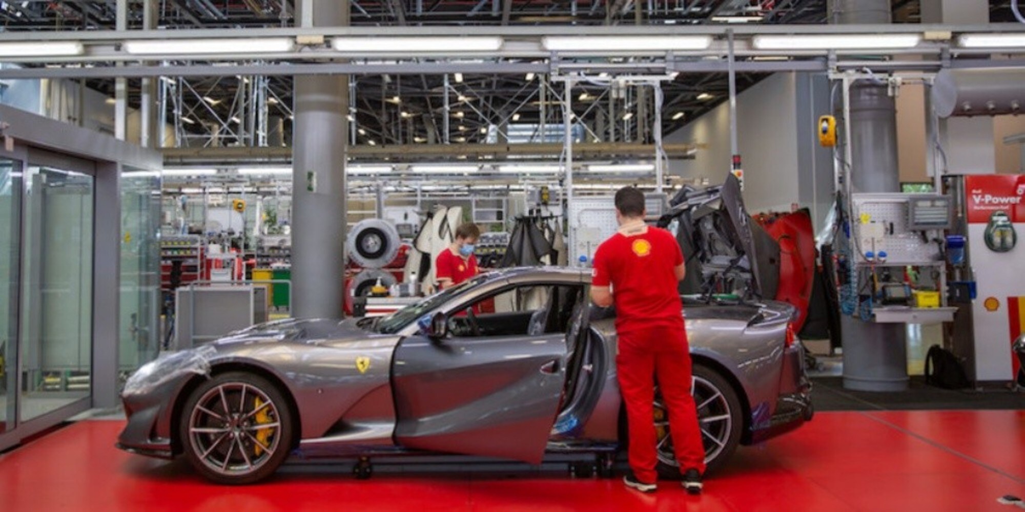 Ferrari, premio di 7.500 euro ai dipendenti per il 2020