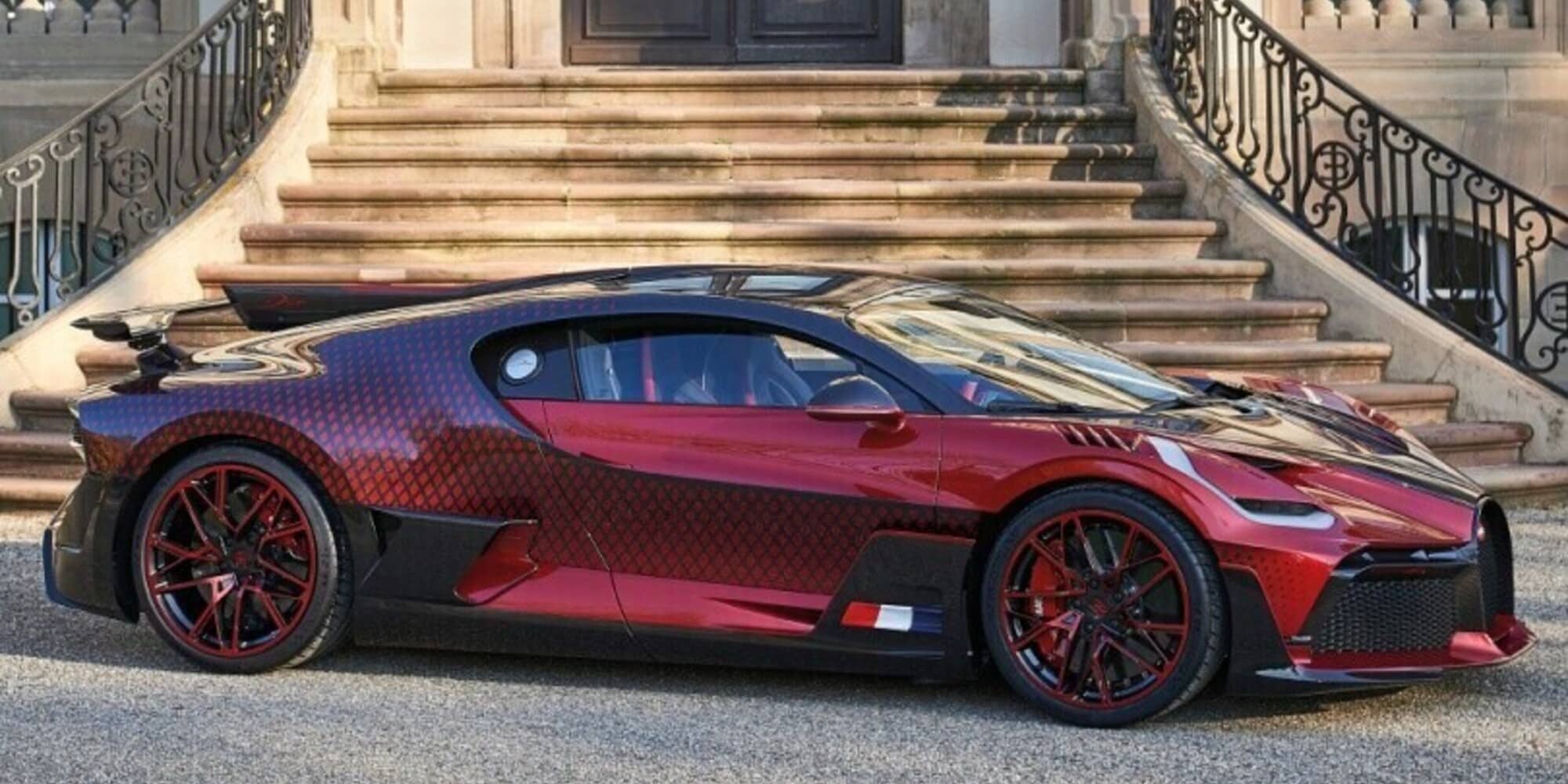 Bugatti Divo “Lady Bug”: bolide di lusso con esclusiva livrea geometrica