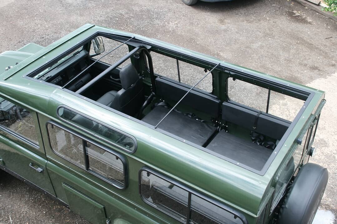 Land Rover Defender 130 Gun Bus: il carro funebre del Principe Filippo