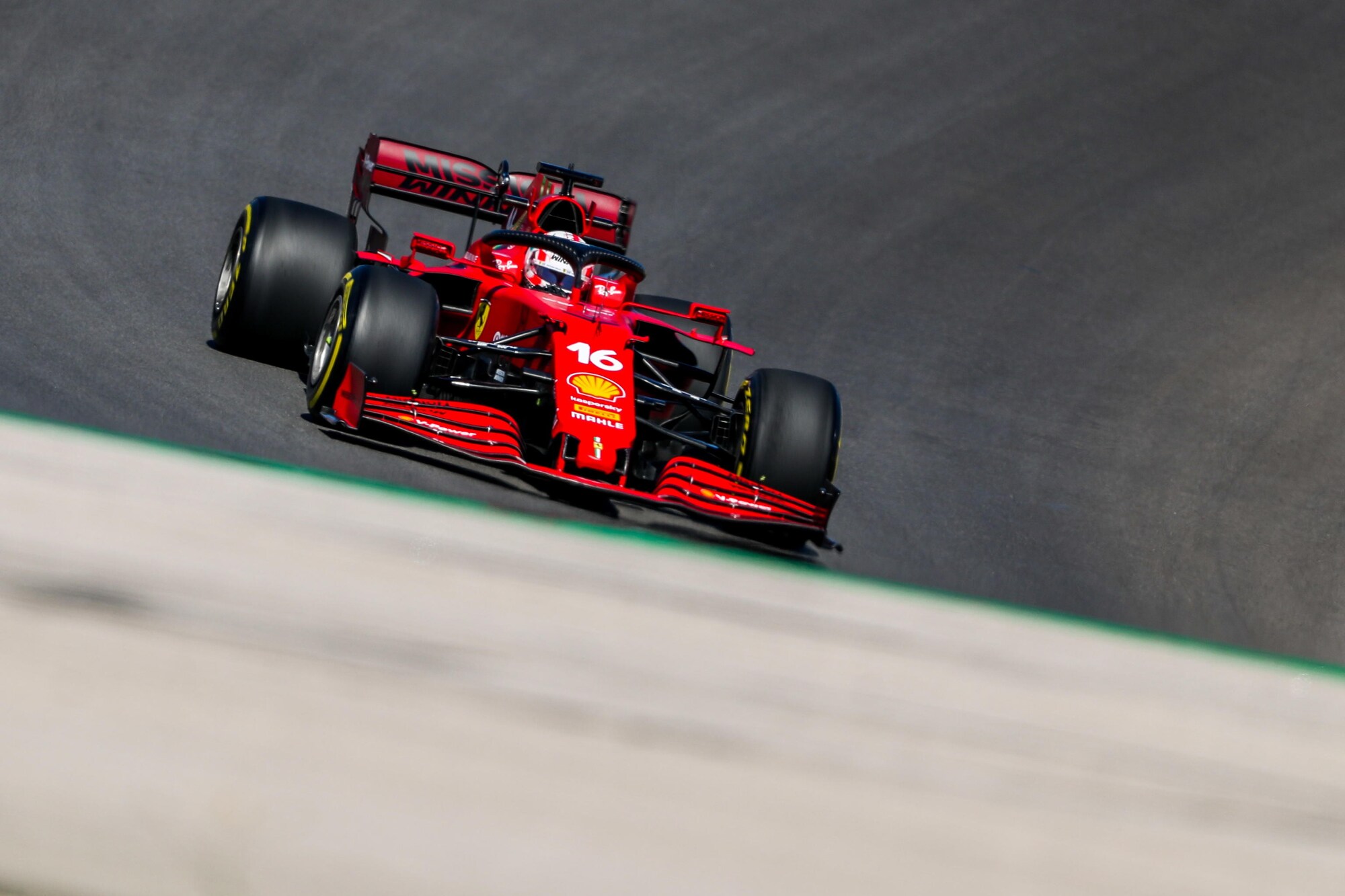 F1, prove libere 3 Gp Portogallo: Verstappen al comando, Leclerc 6°