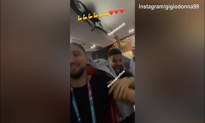 Donnarumma e Insigne scatenati: "Notti magiche..."