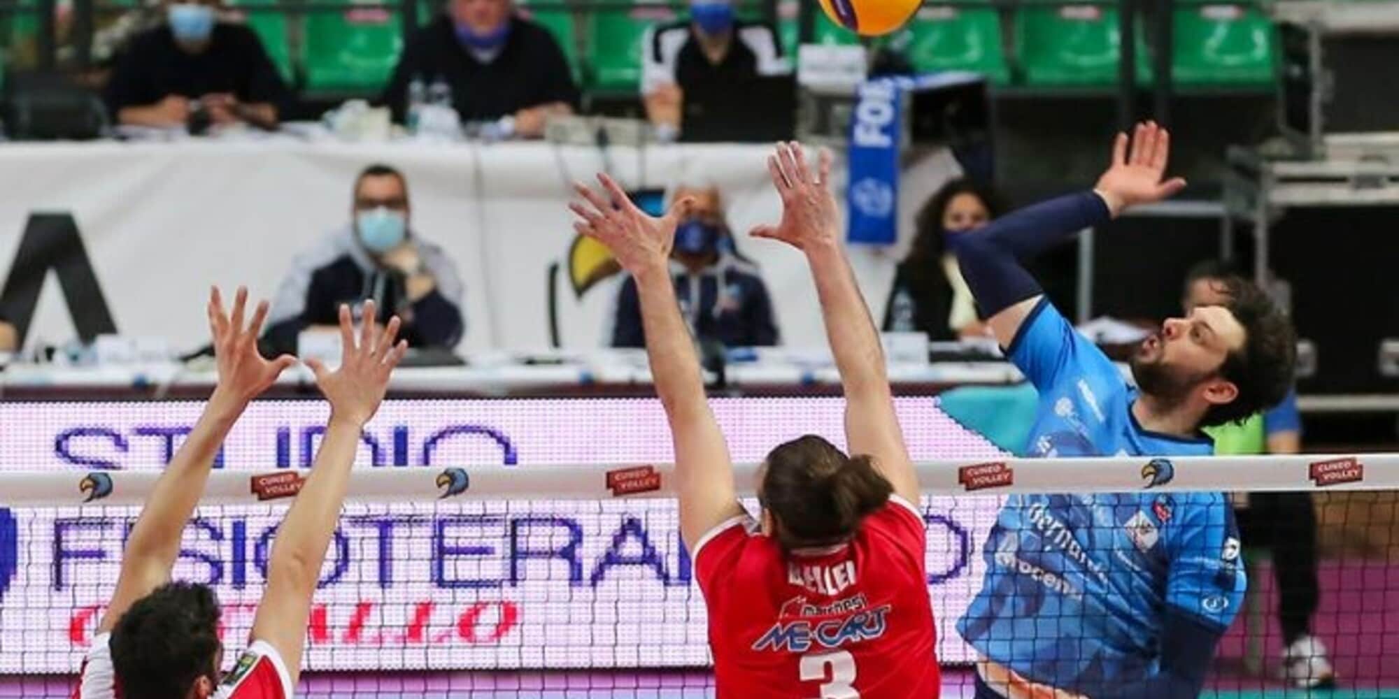 Tiozzo rinforzo in banda per Castellana