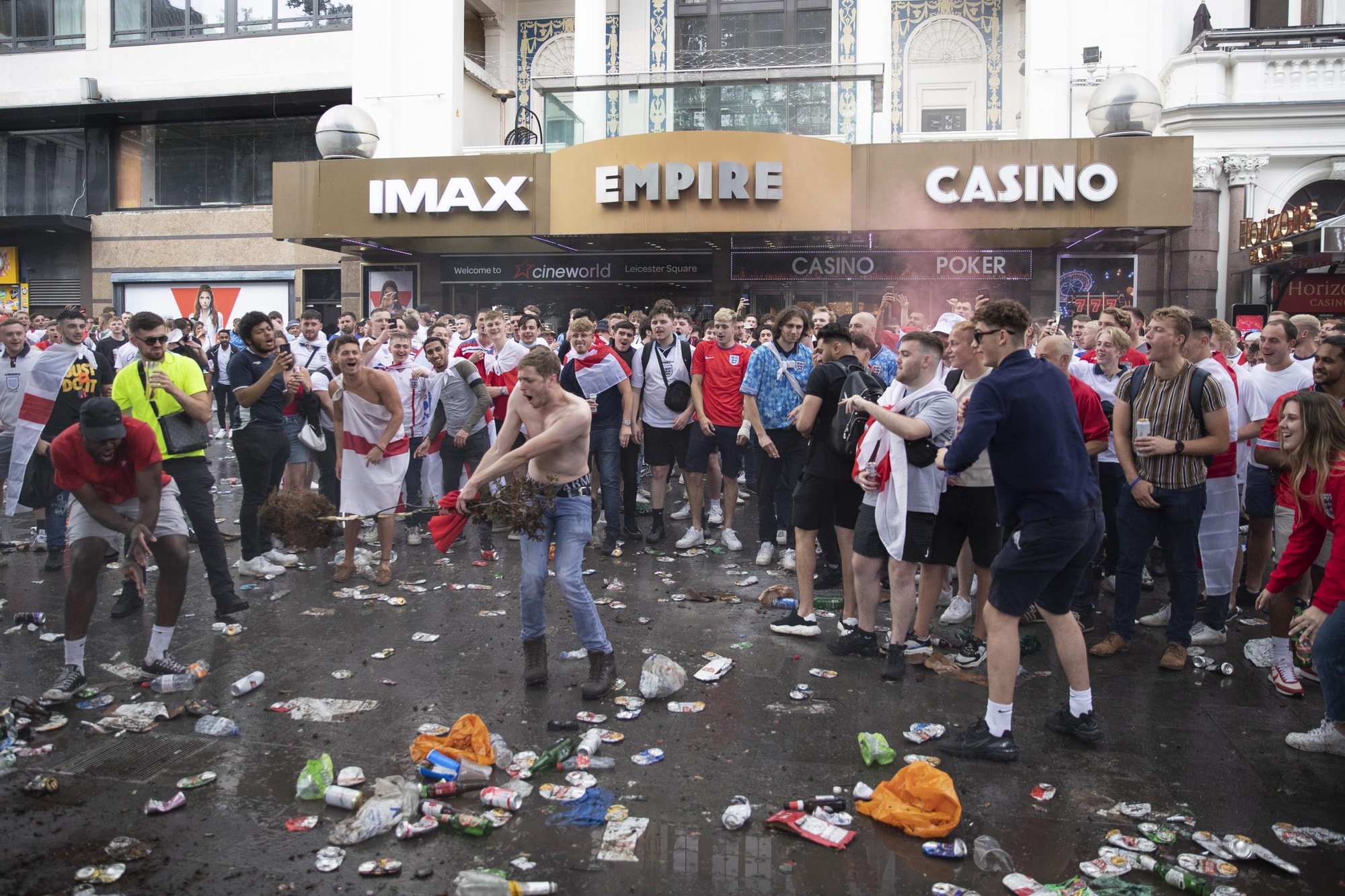 Italia-Inghilterra: scontri tra tifosi e caos prima della finale di Wembley