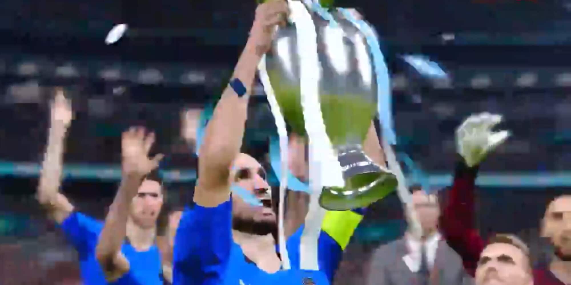 Chiellini alza la coppa anche su Pes. La dedica di Konami