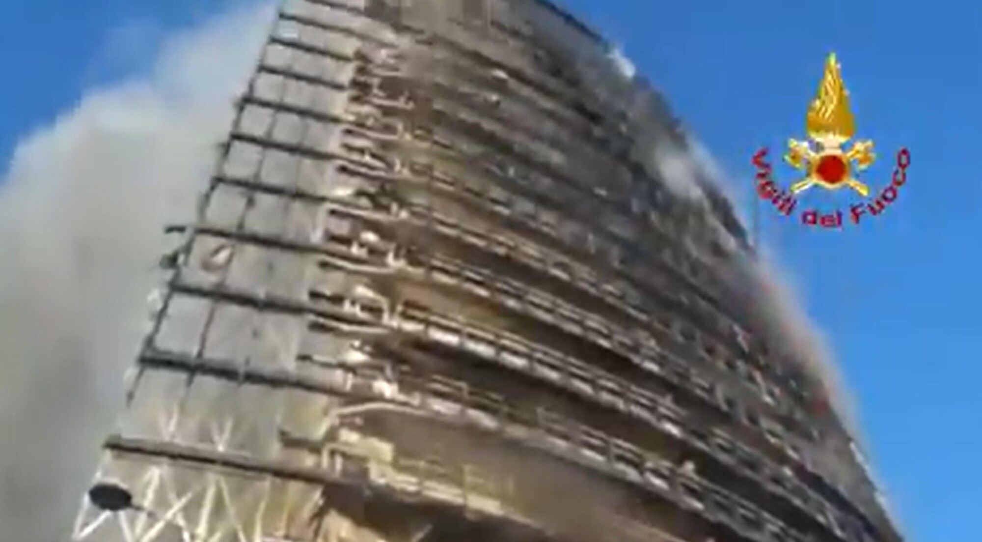 Incendio a Milano: cosa è rimasto della Torre del Moro