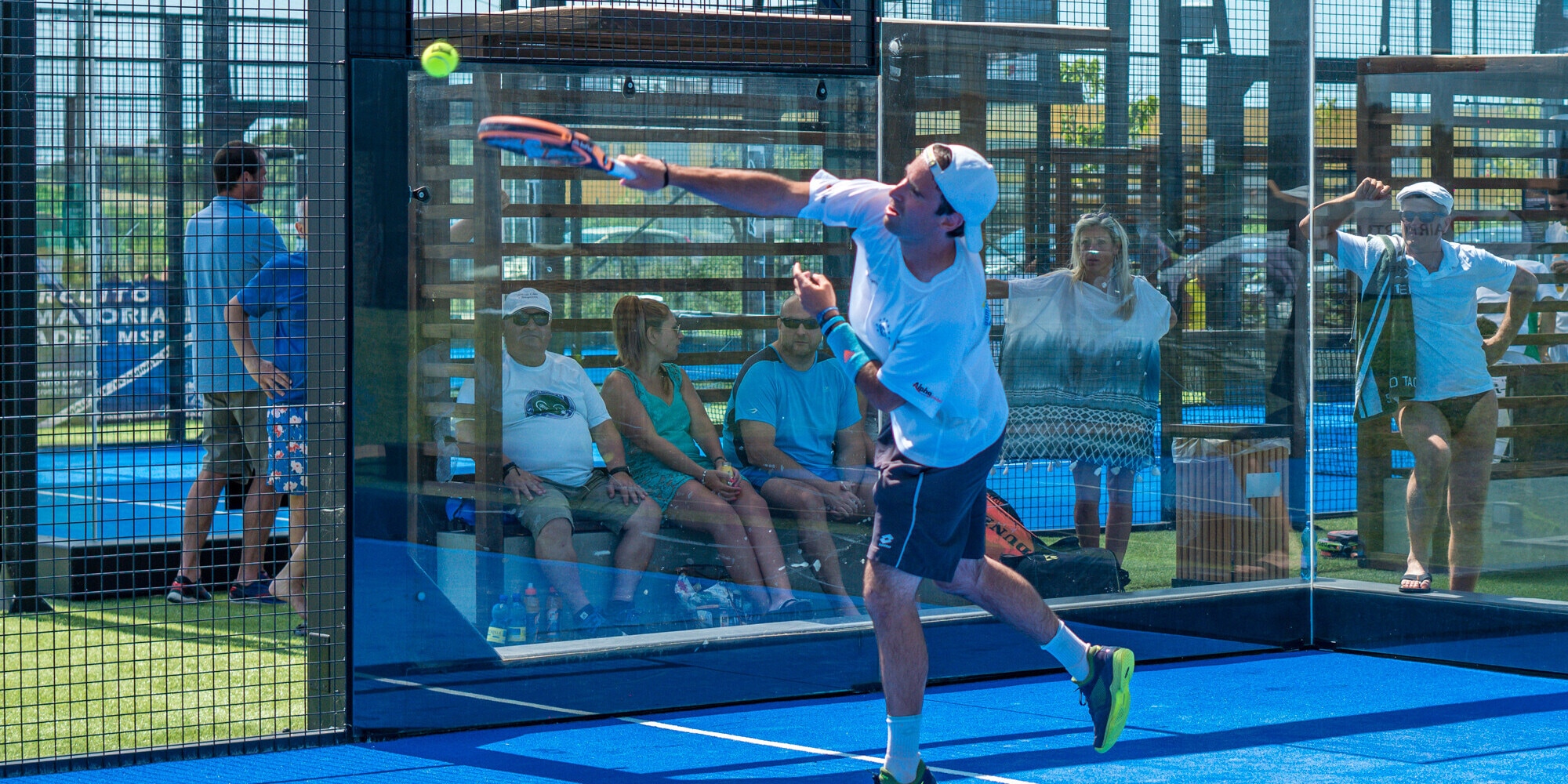Nel padel amatoriale esistono gli schemi di gioco?