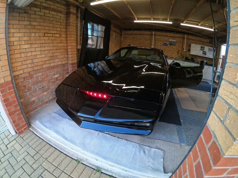 KITT, in vendita la replica restaurata dell'auto di Supercar