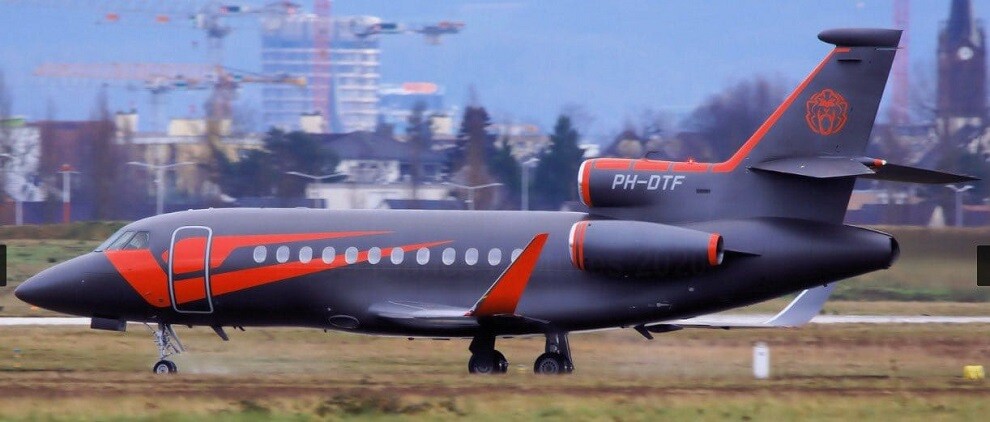 F1, ecco il jet privato di Max Verstappen: il costo è da capogiro!