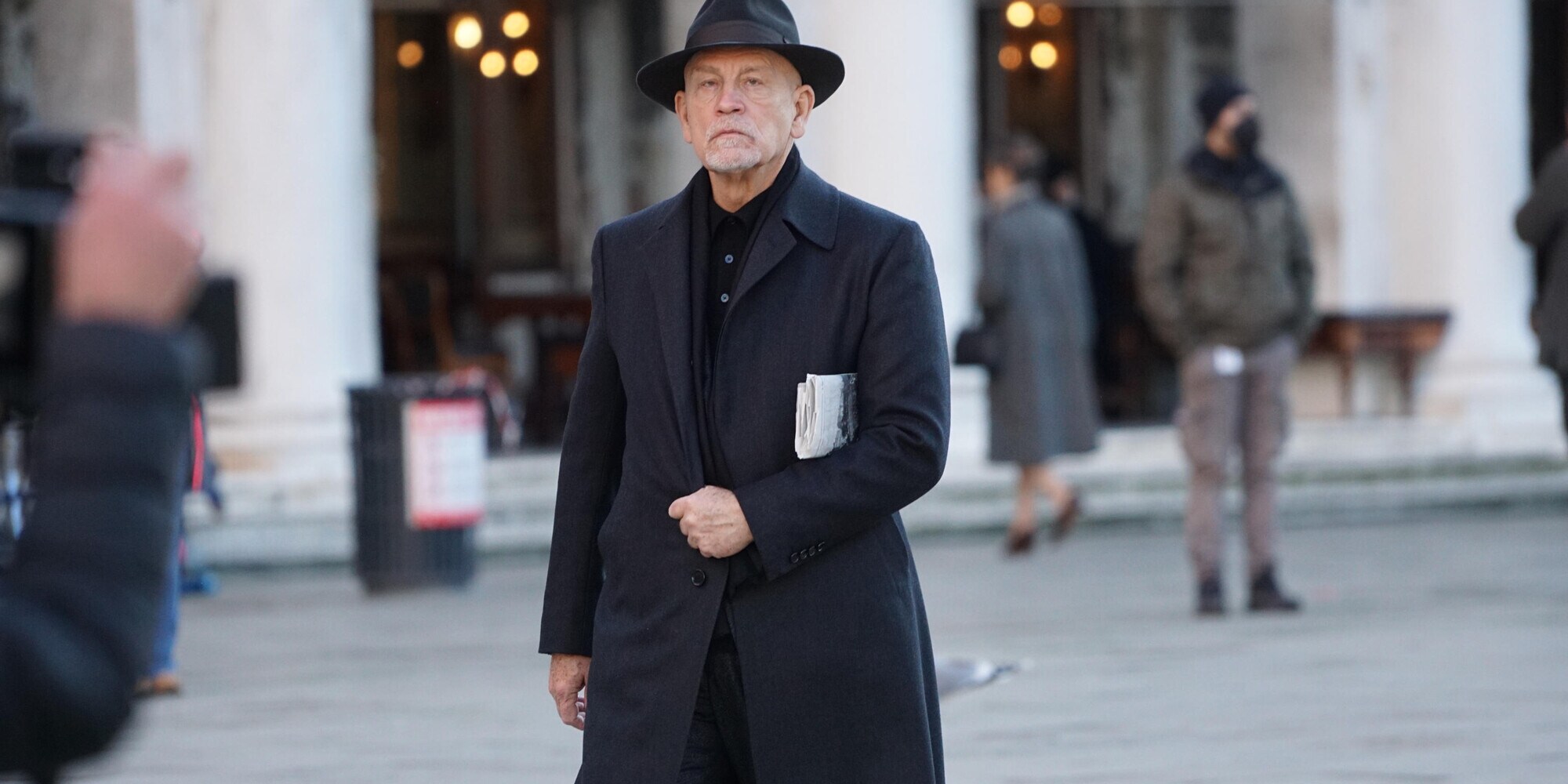 John Malkovich a Venezia: senza Green Pass non entra in albergo