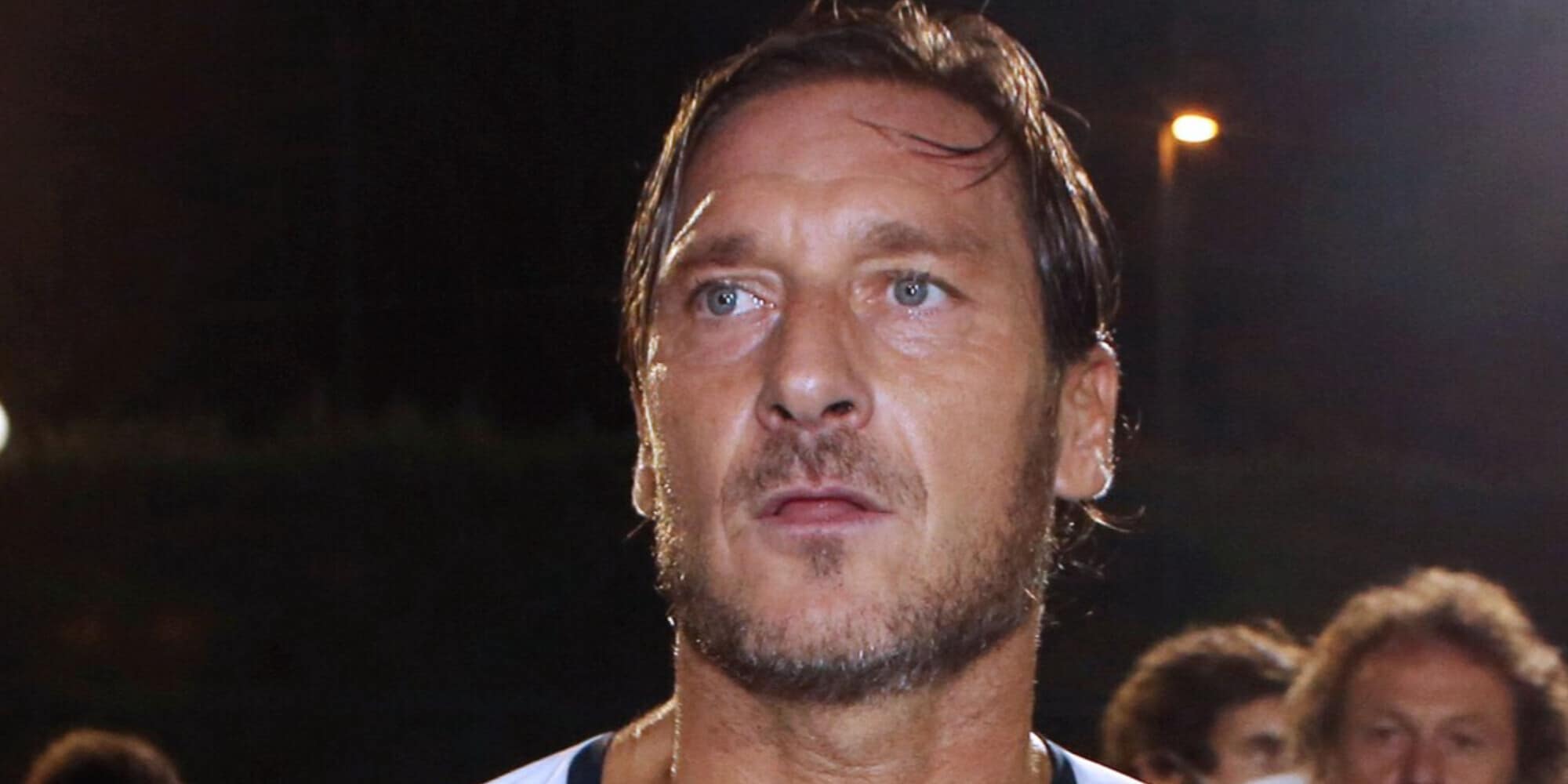 Totti, il documentario sulla sua vita anticipato in tv: dove e quando ...