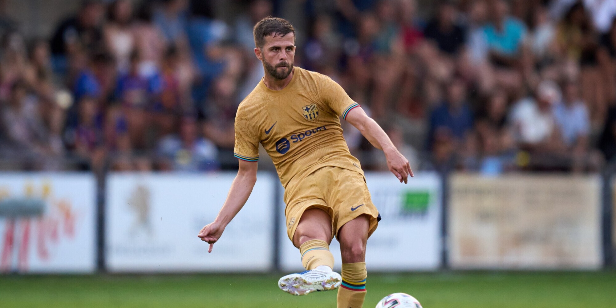 Pjanic rivela: “Lavorare con Xavi mi piace molto”