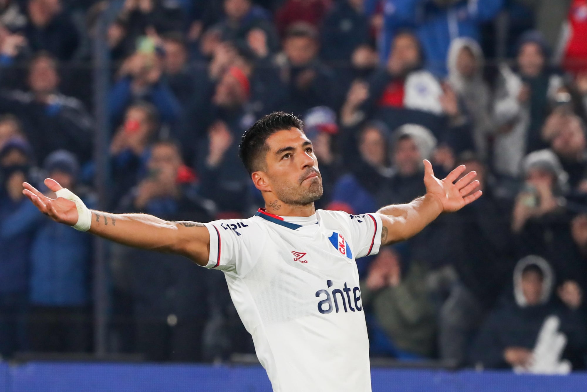 Suarez, arriva il primo gol con il Nacional dopo 16 anni