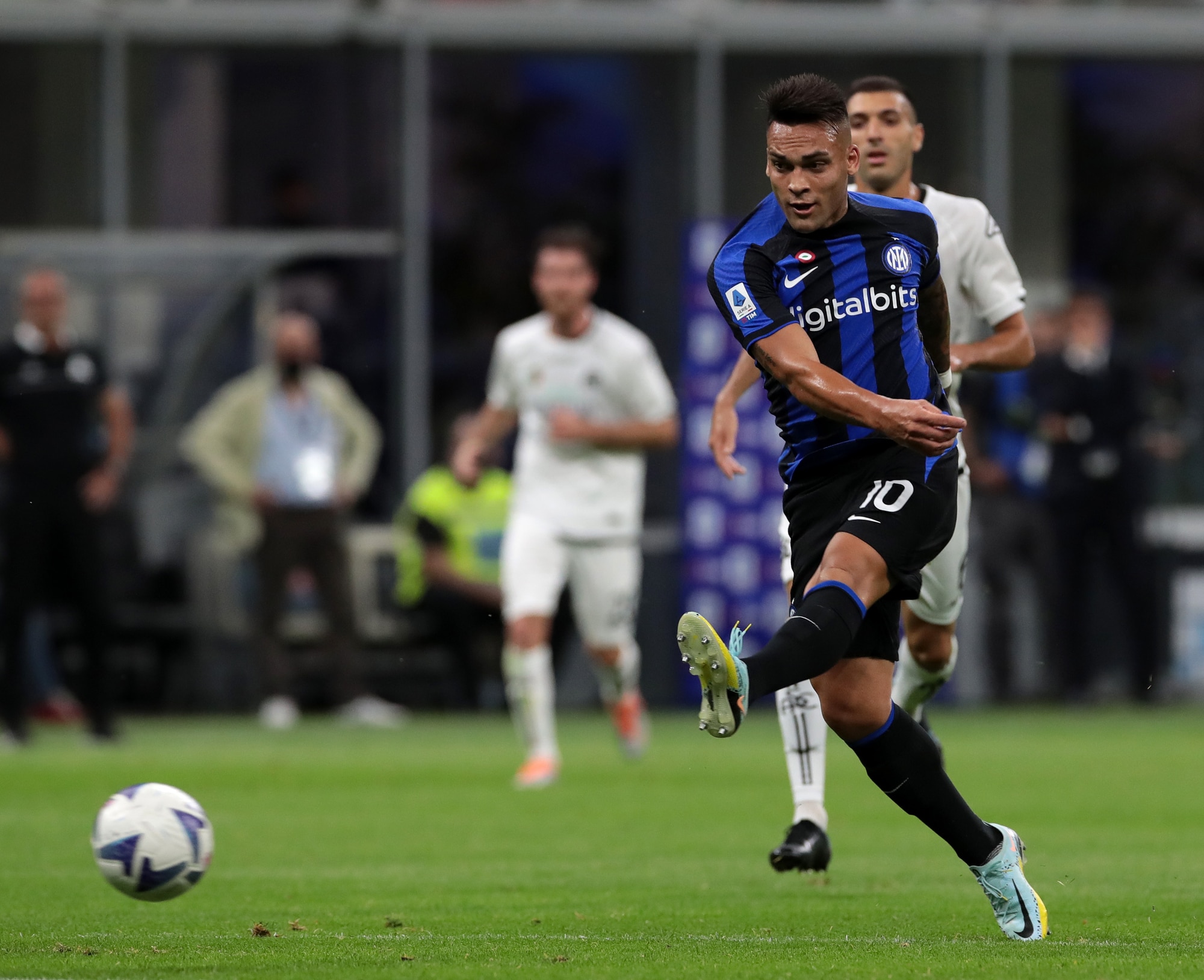 Inter, tris allo Spezia: a segno Lautaro, Calhanoglu e Correa