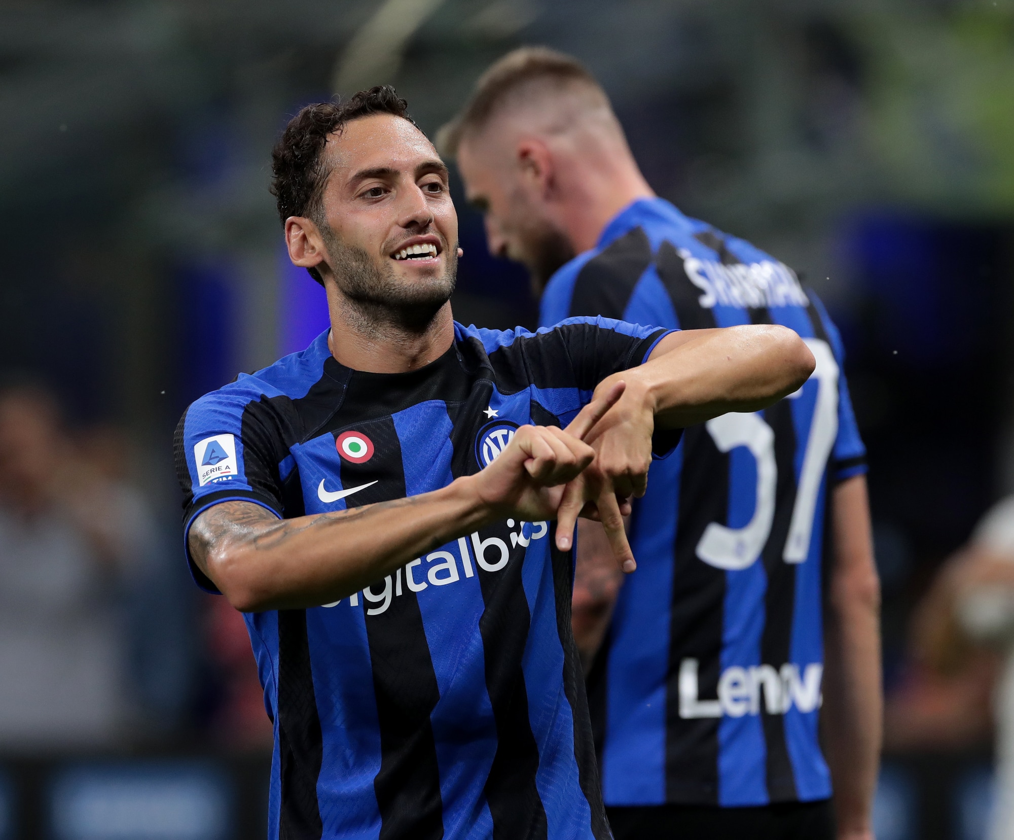 Inter, tris allo Spezia: a segno Lautaro, Calhanoglu e Correa