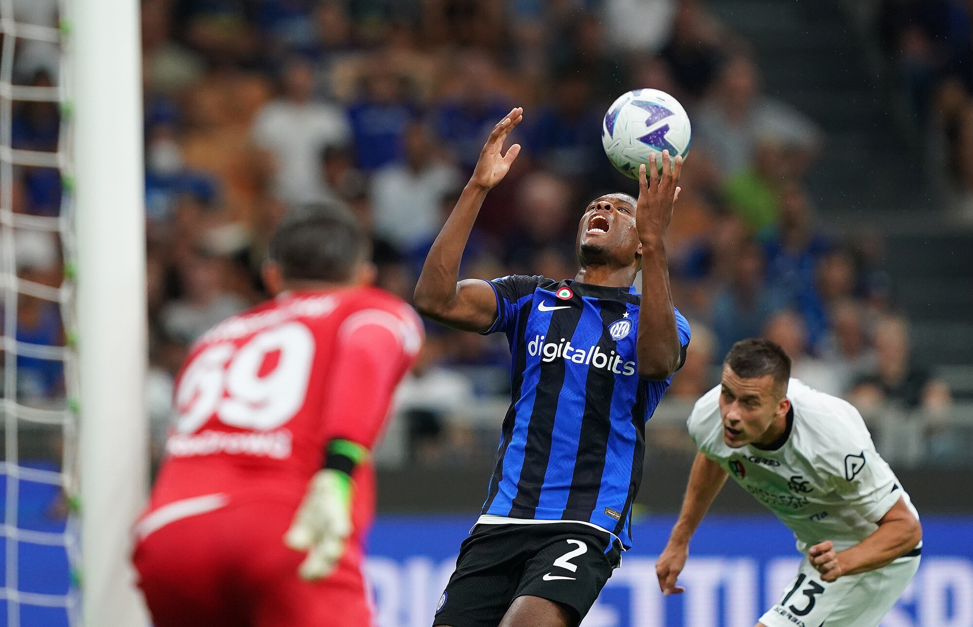 Inter, tris allo Spezia: a segno Lautaro, Calhanoglu e Correa