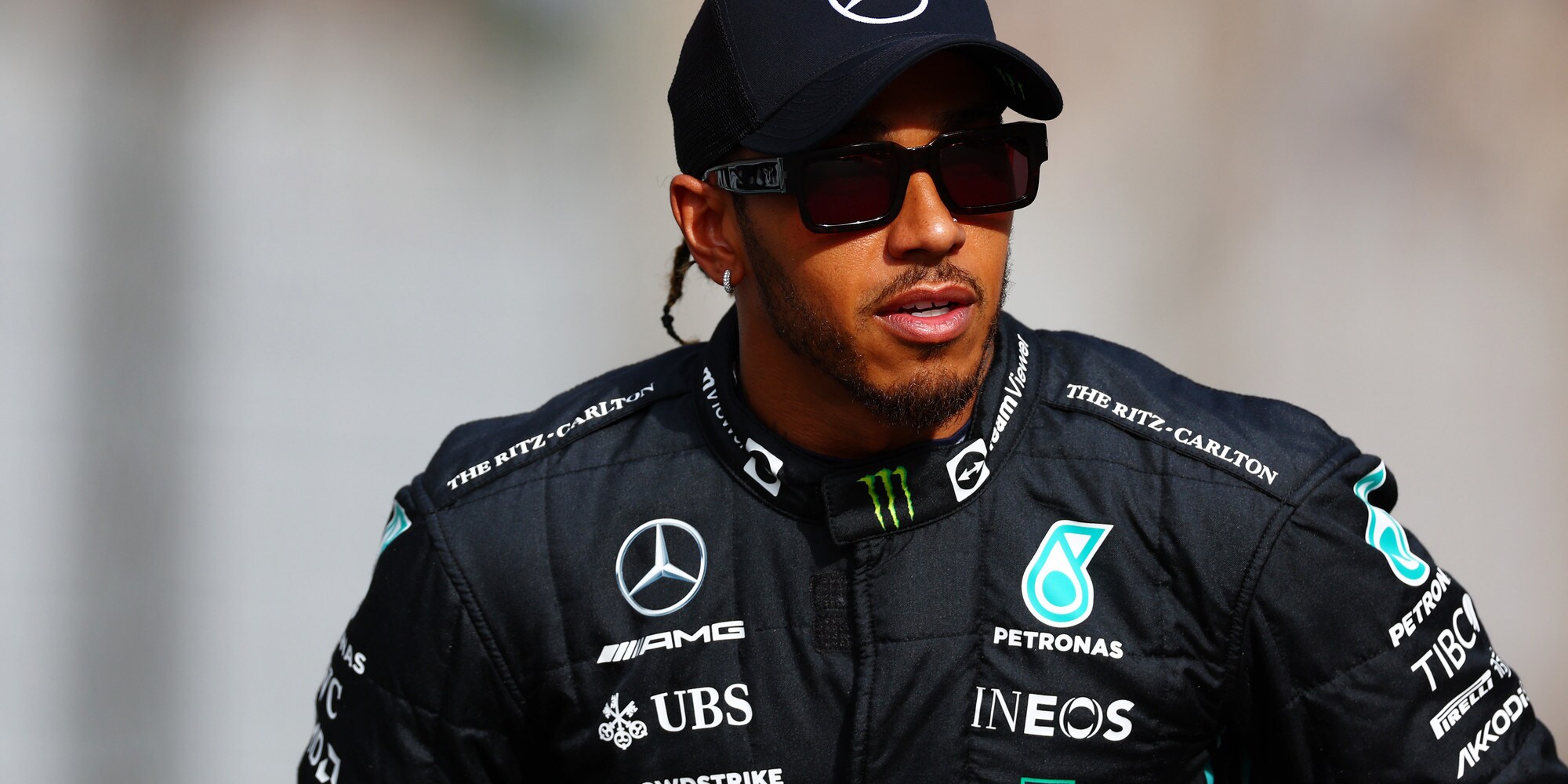 F1, Hamilton giura fedeltà alla Mercedes: "E' la mia famiglia"