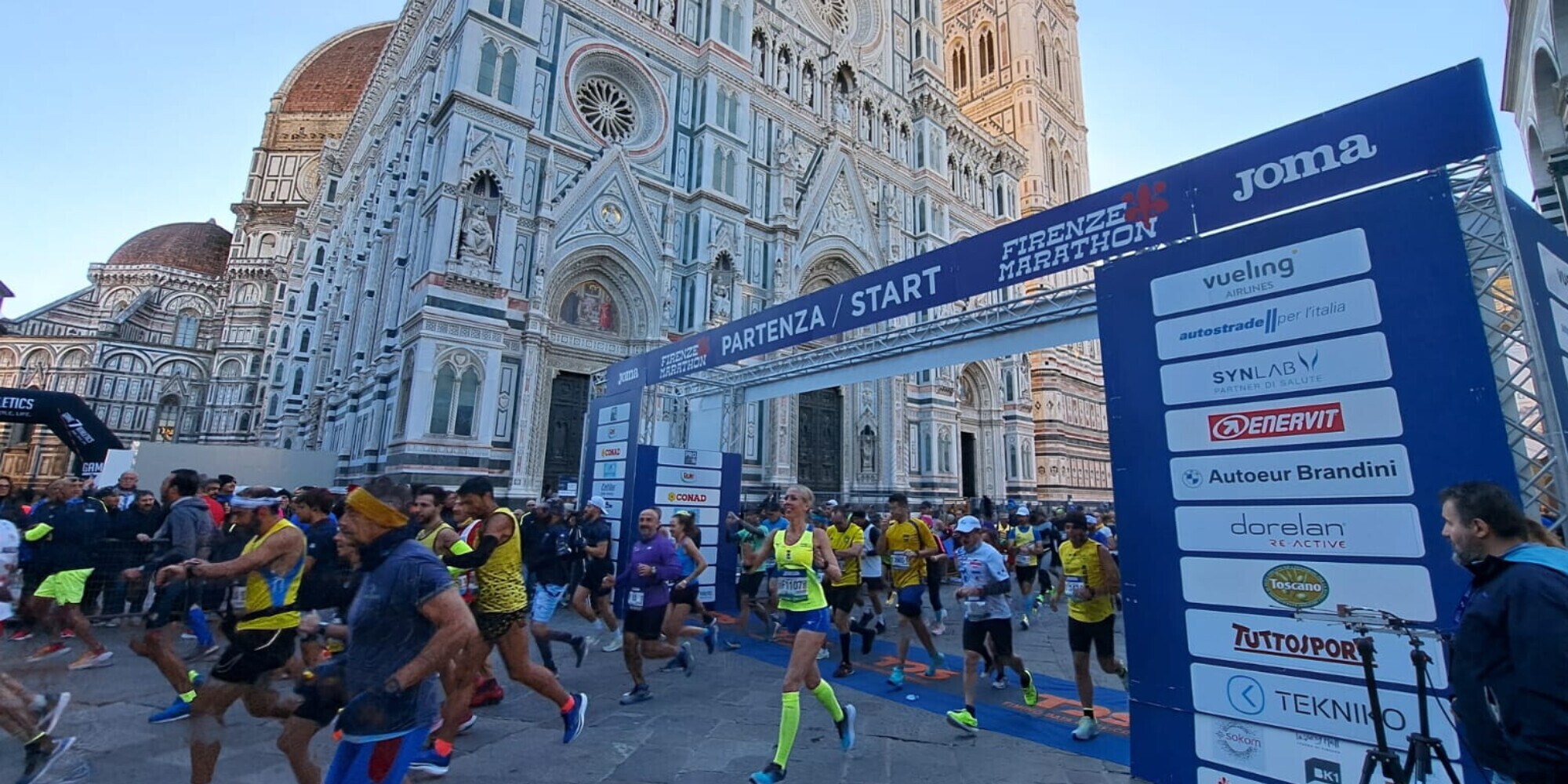 E' partita la Firenze Marathon, che spettacolo
