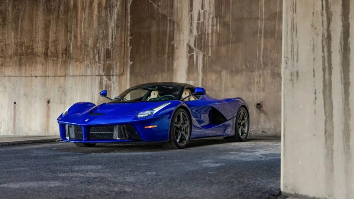 Ferrari, all'asta l'unica LaFerrari in Blu Elettrico