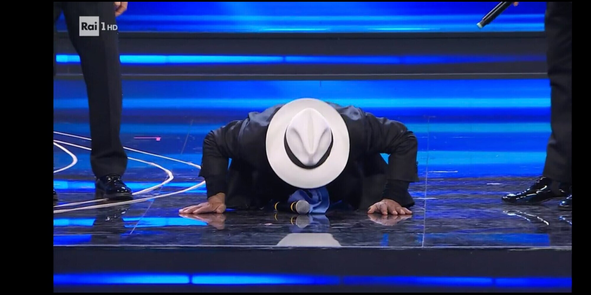 Il pazzesco gesto di Al Bano per ringraziare Sanremo: Amadeus scoppia a ...