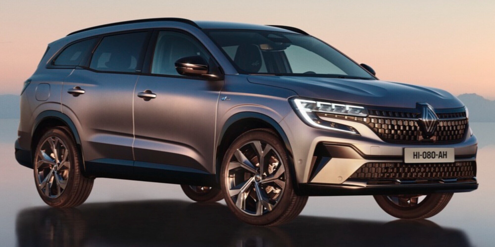 Nuovo Renault Espace: l'evoluzione diventa Suv ibrido dal comfort esagerato