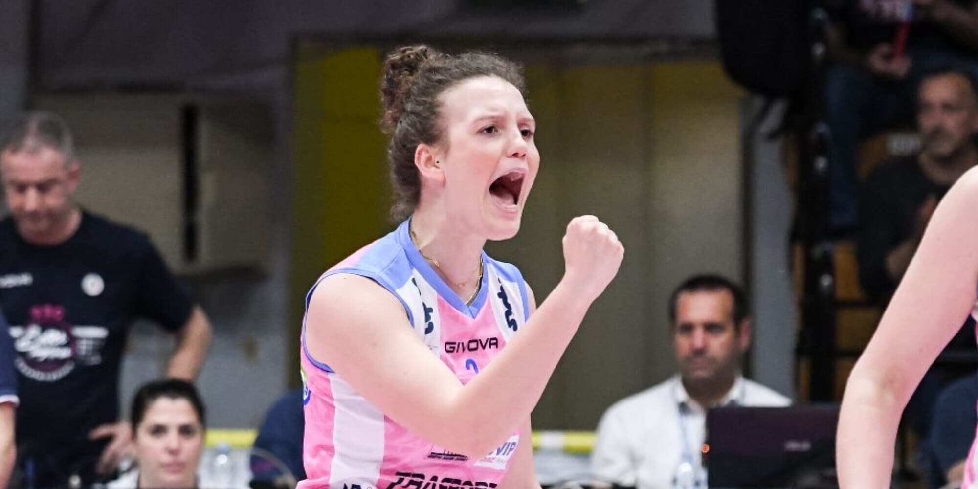 Francesca Scola in cabina di regia a Cuneo