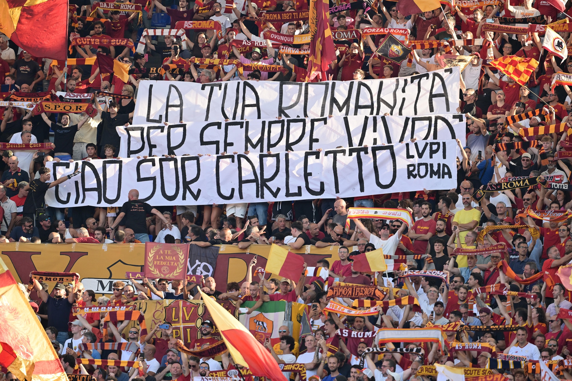 L'Olimpico ricorda Carlo Mazzone: gli striscioni da brividi dei tifosi ...