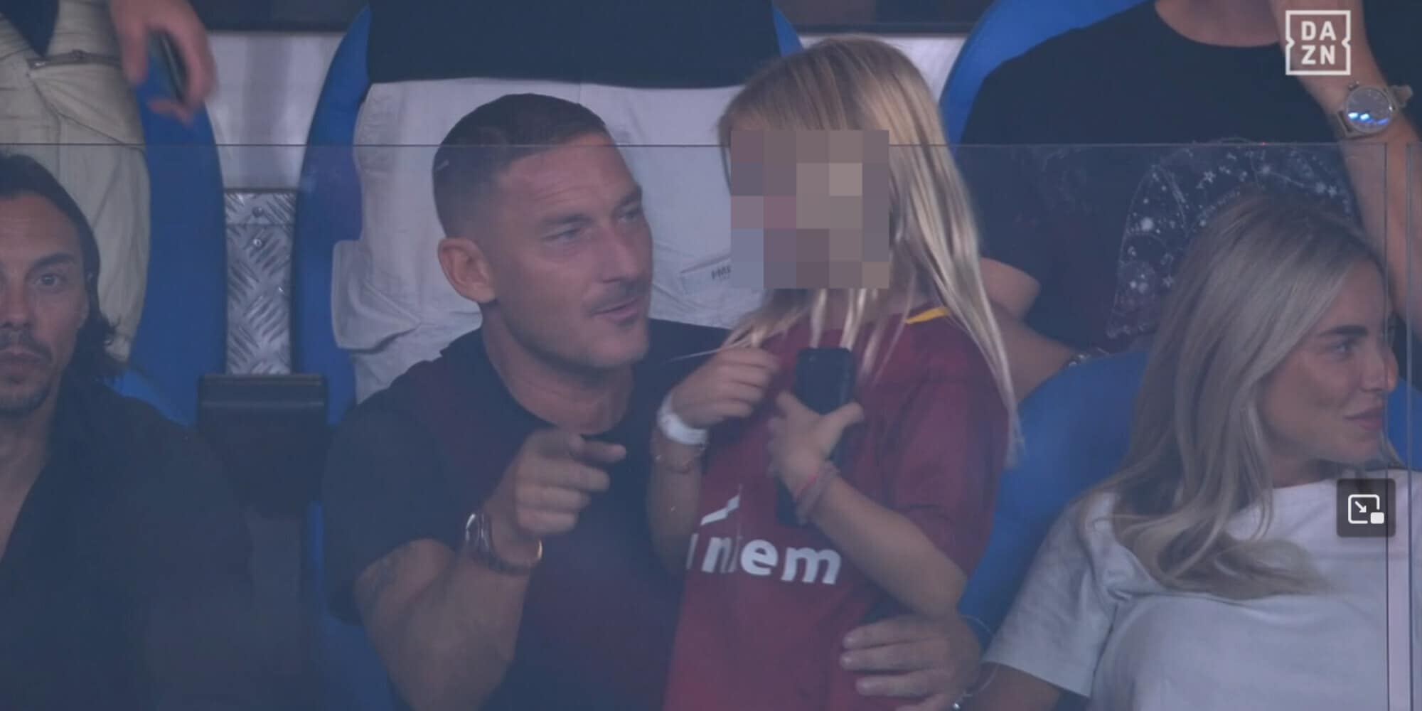 Retroscena Isabel Totti, ecco perché a Genova indossa una maglia speciale