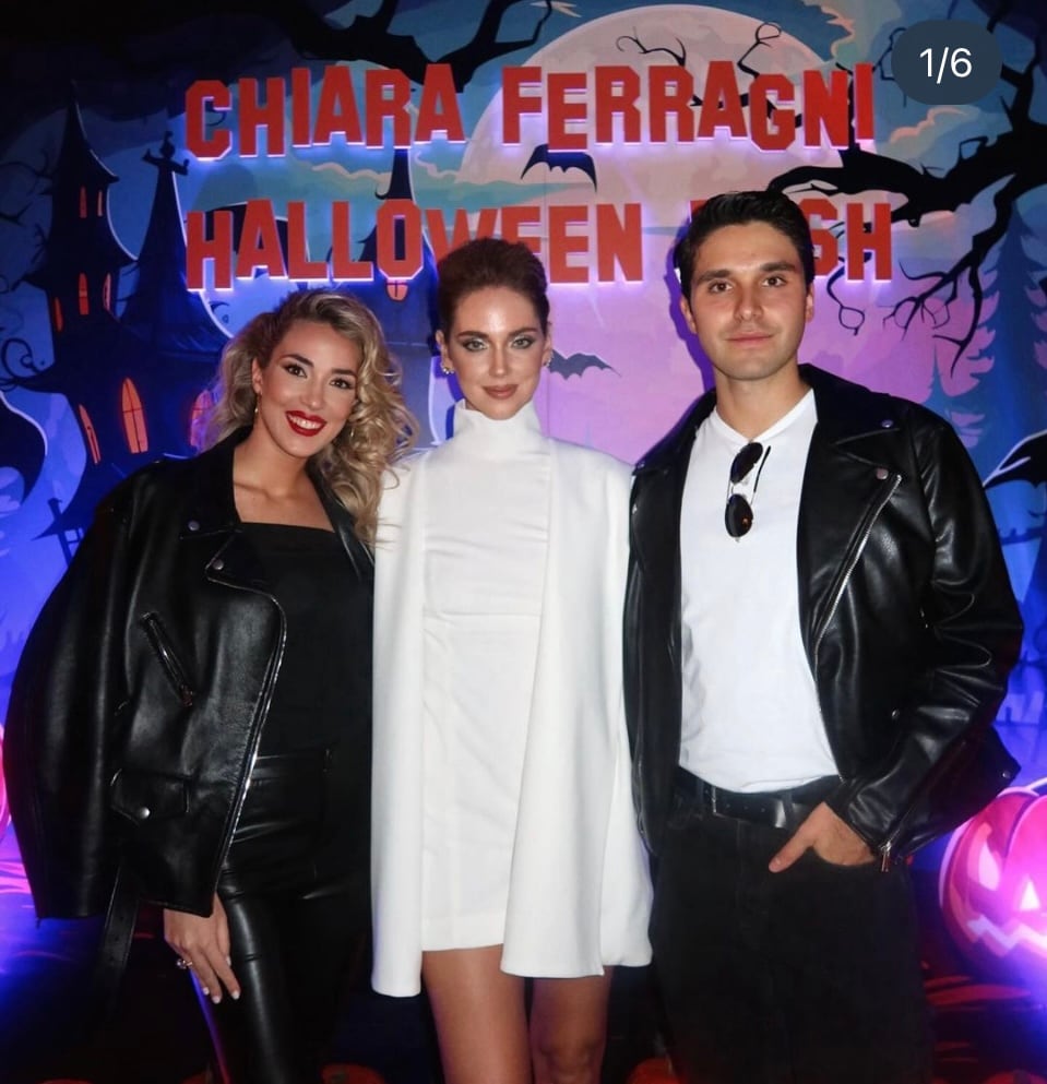 Chiara Ferragni super sexy a Halloween: la fotosequenza di Basic Instinct