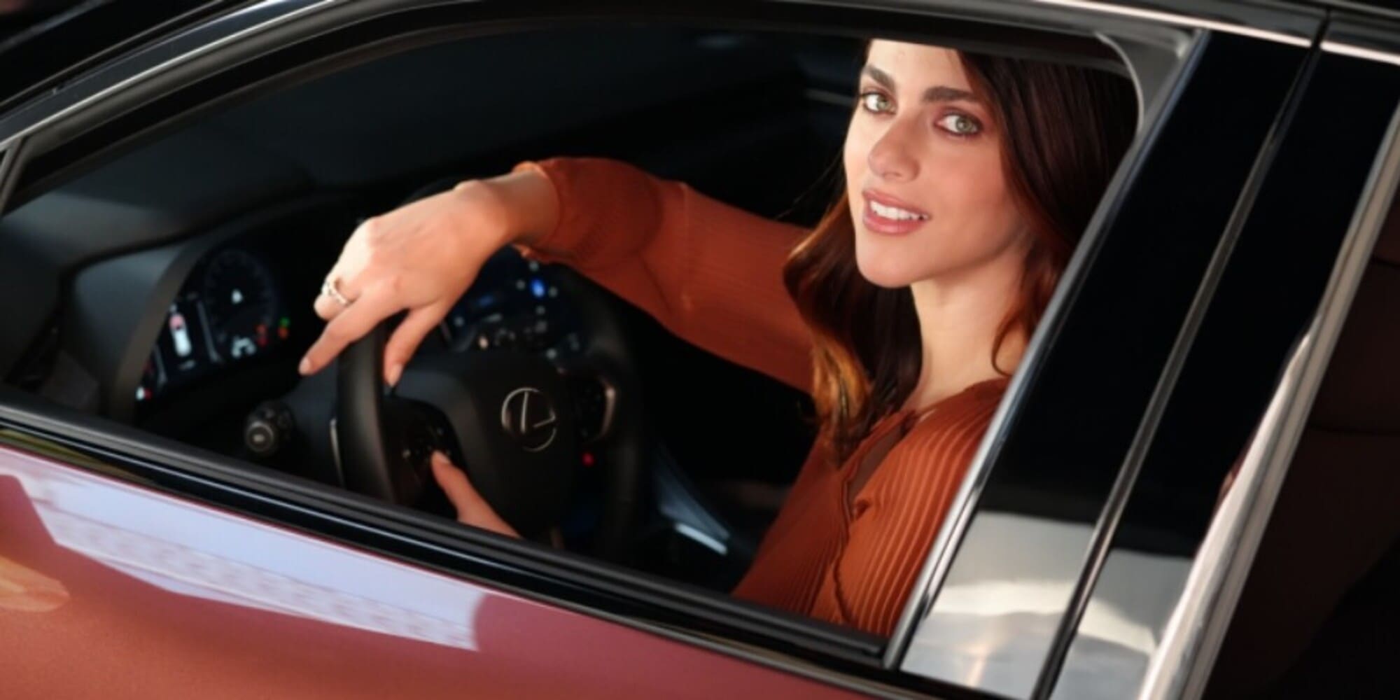 Miriam Leone ruggisce per Lexus: è lei la nuova brand ambassador