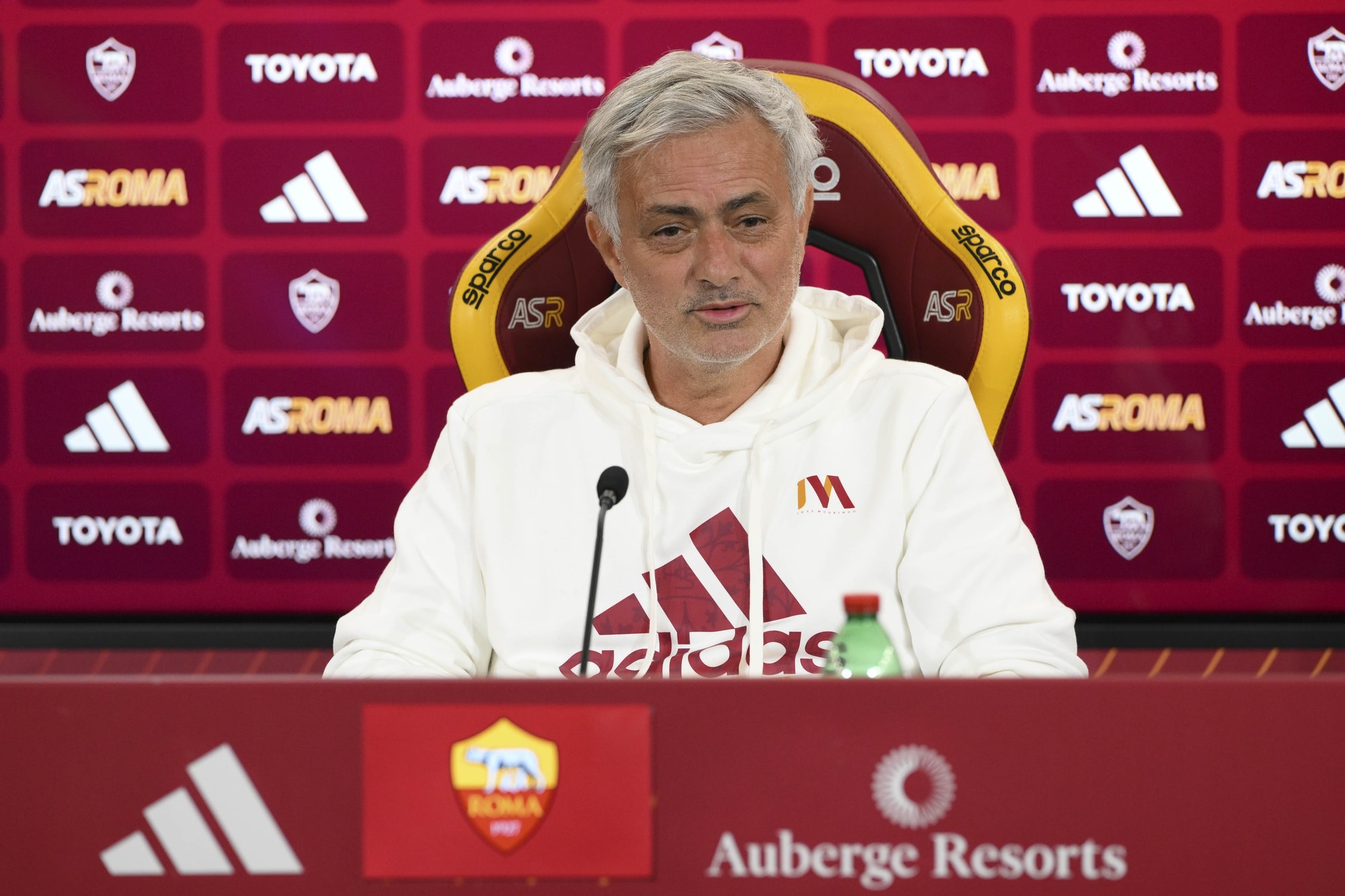 Le 10 frasi celebri di Mourinho che i tifosi della Roma non ...