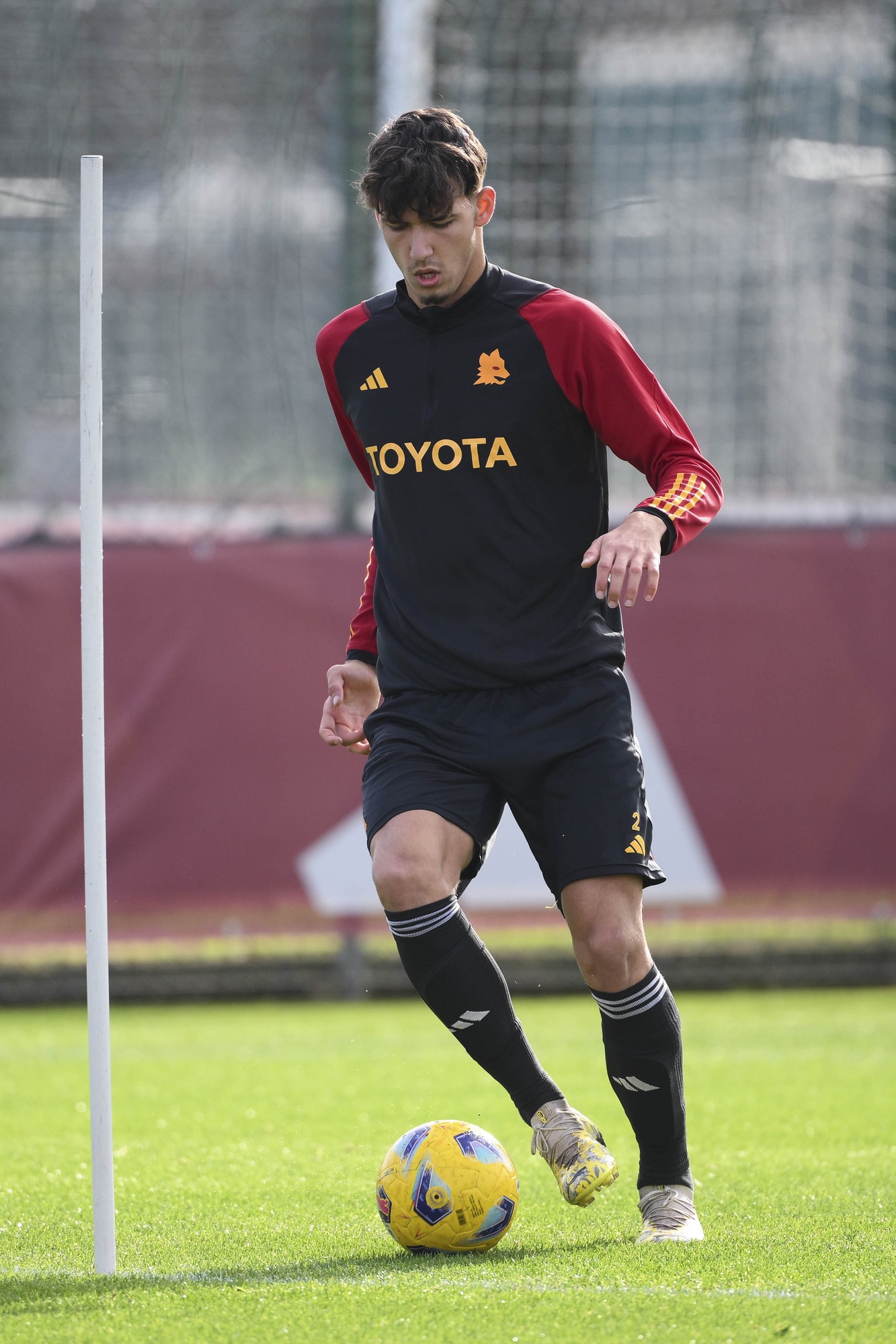 Roma in campo prima dell'Atalanta: Belotti spinge, Mancini c'è