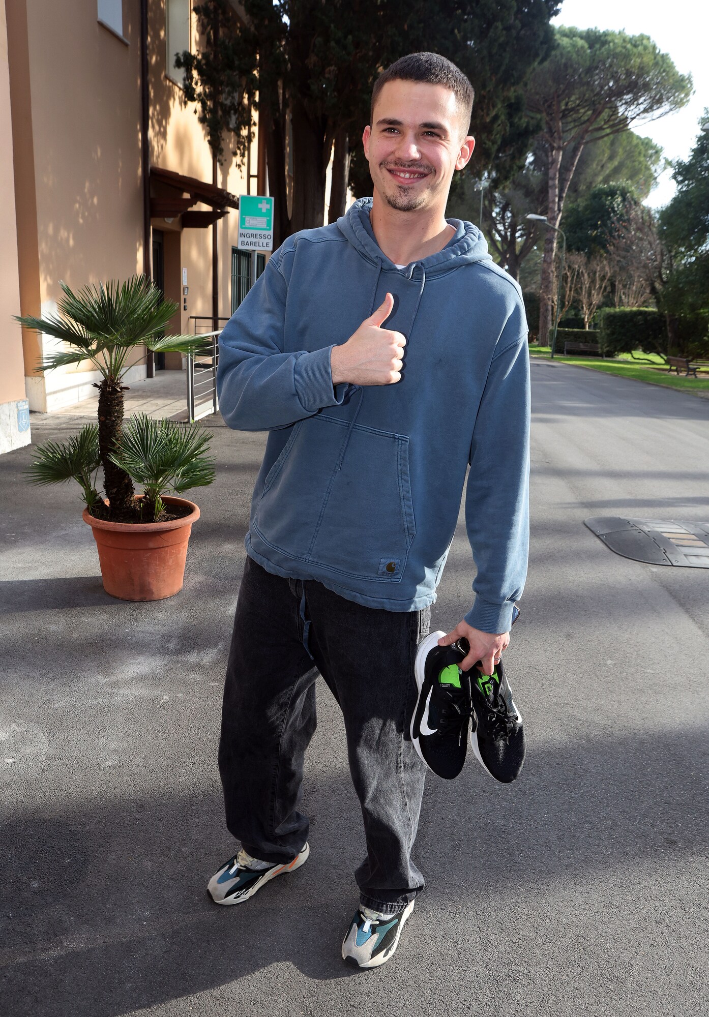 Napoli, Dendoncker a Villa Stuart per le visite mediche