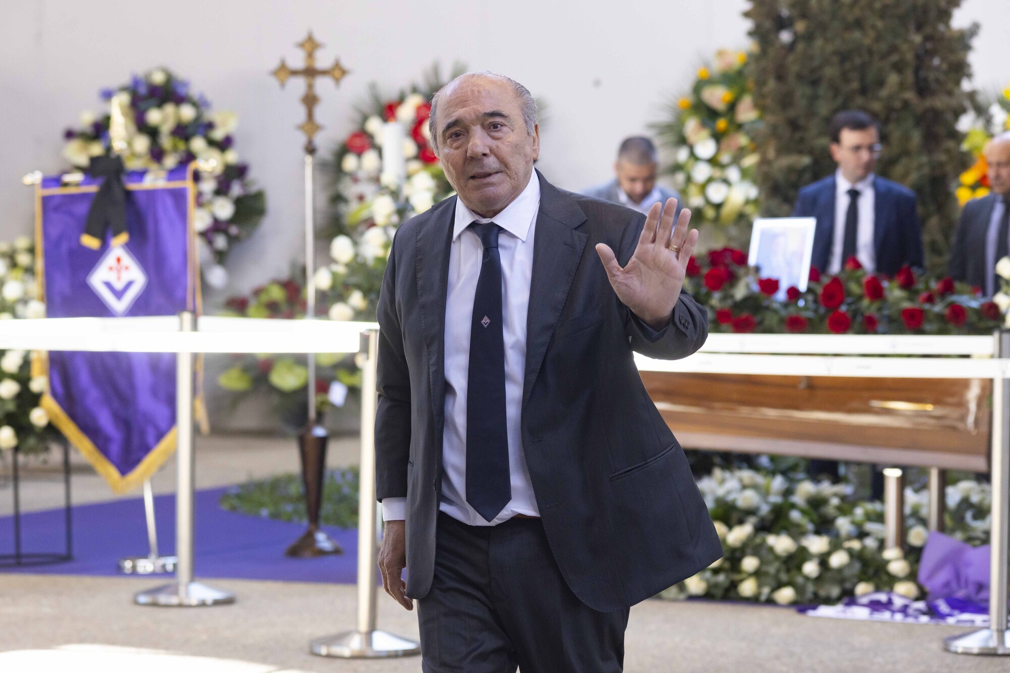 Camera ardente Joe Barone, tutte le foto: chi c'era tra lacrime ed emozione