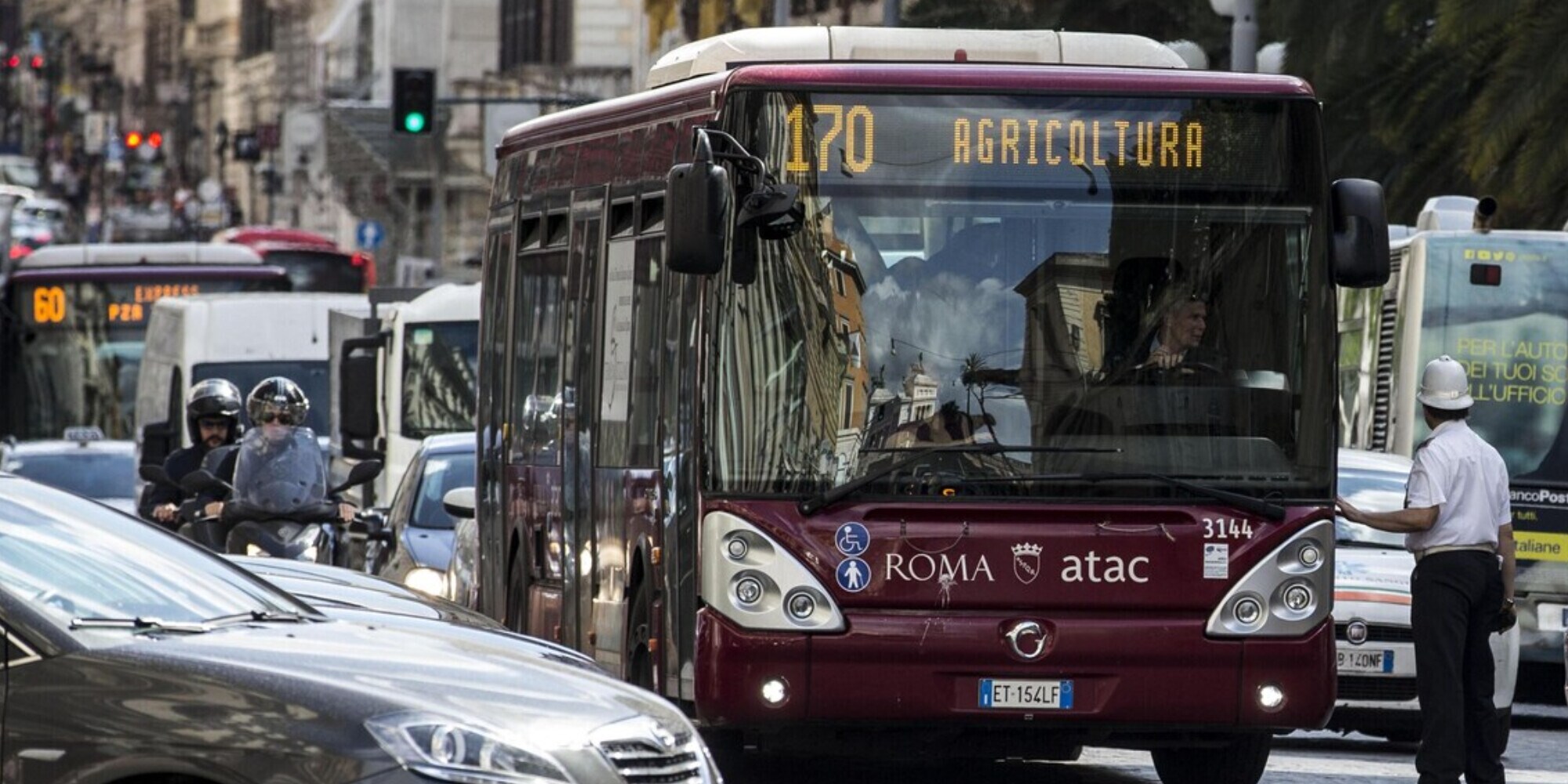 Roma, i bus arriveranno a chiamata: dove e da quando funzionerà