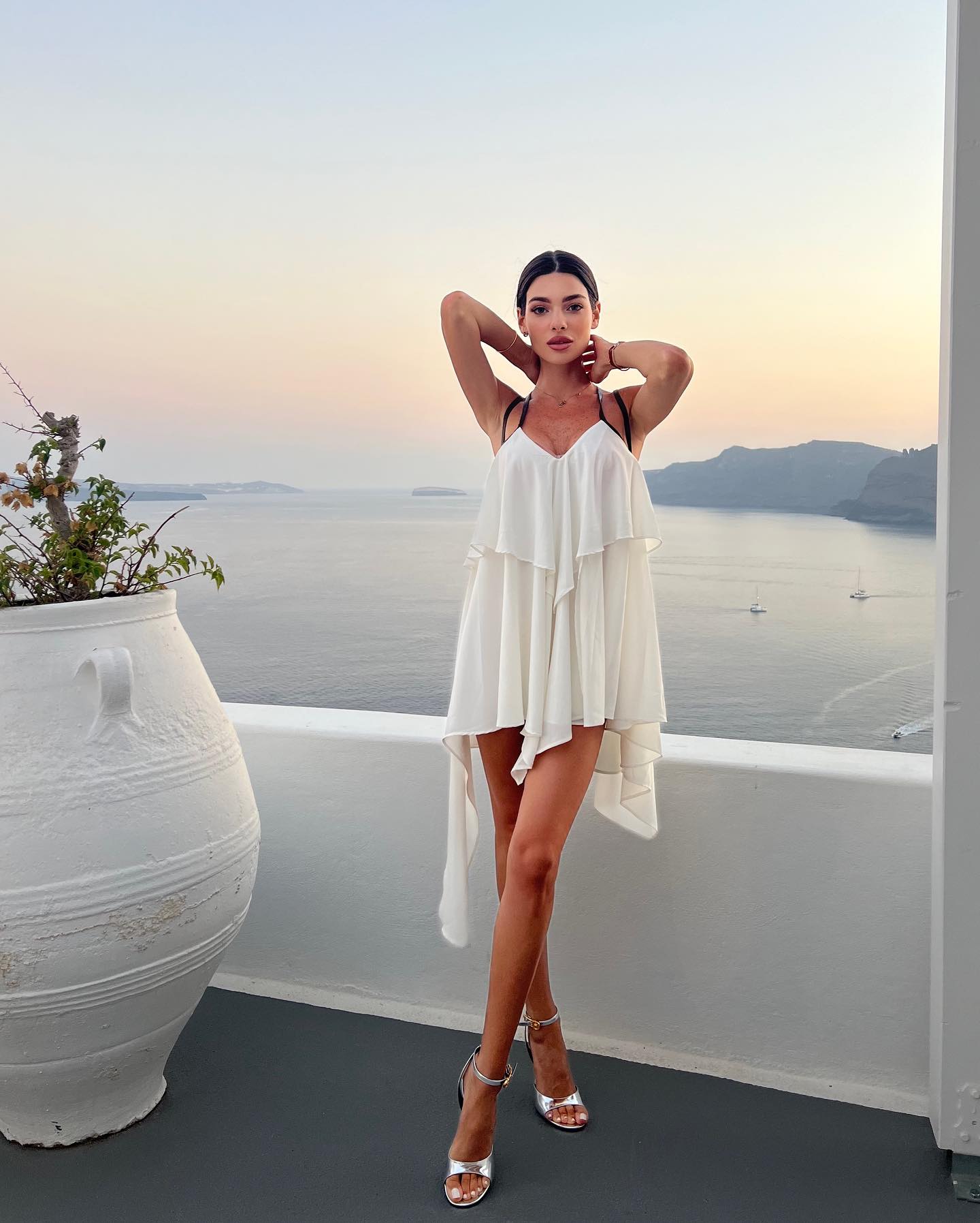 Nini Gogichaishvili, chi è Miss Mondo Georgia al centro del gossip con ...