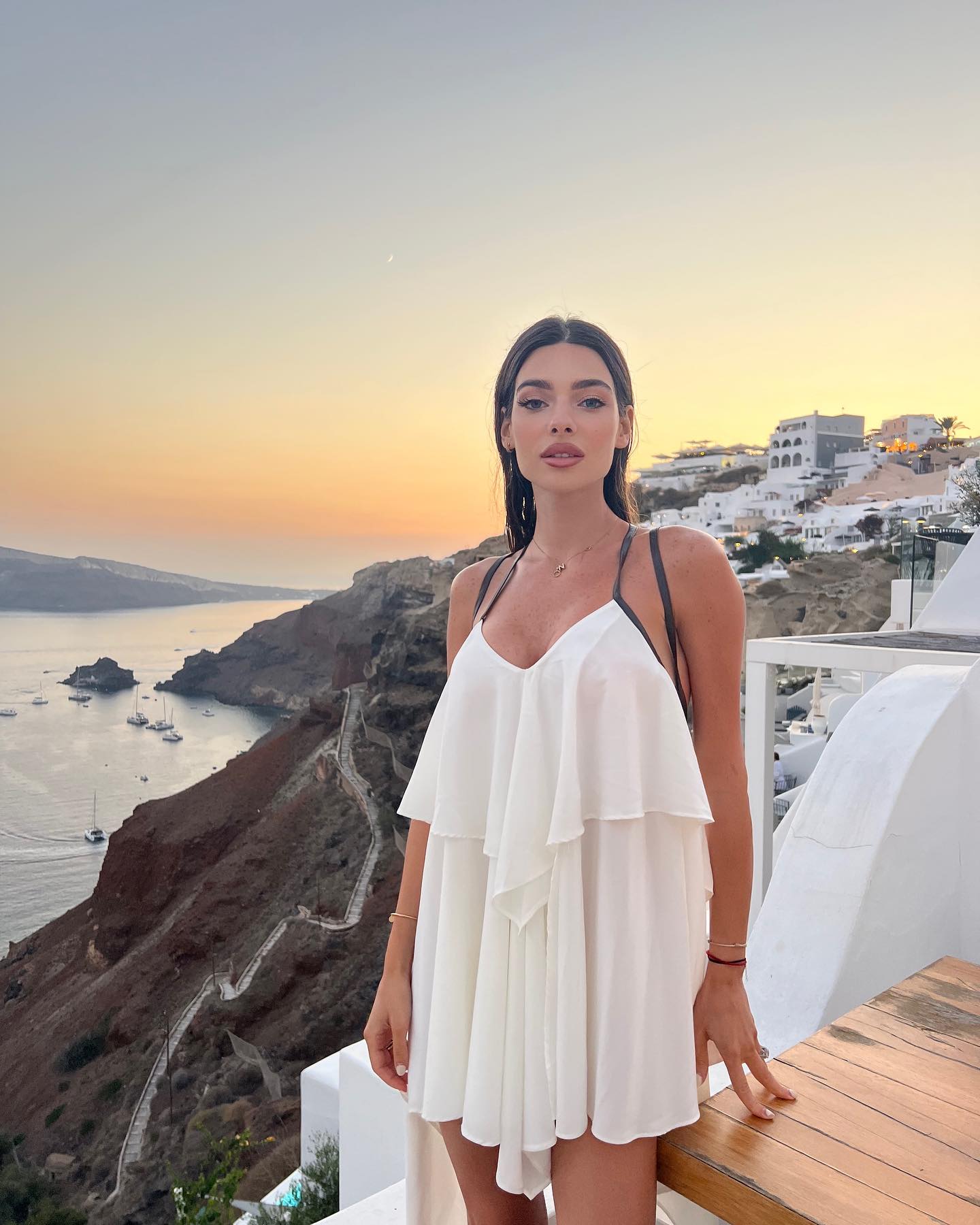 Nini Gogichaishvili, chi è Miss Mondo Georgia al centro del gossip con Fedez