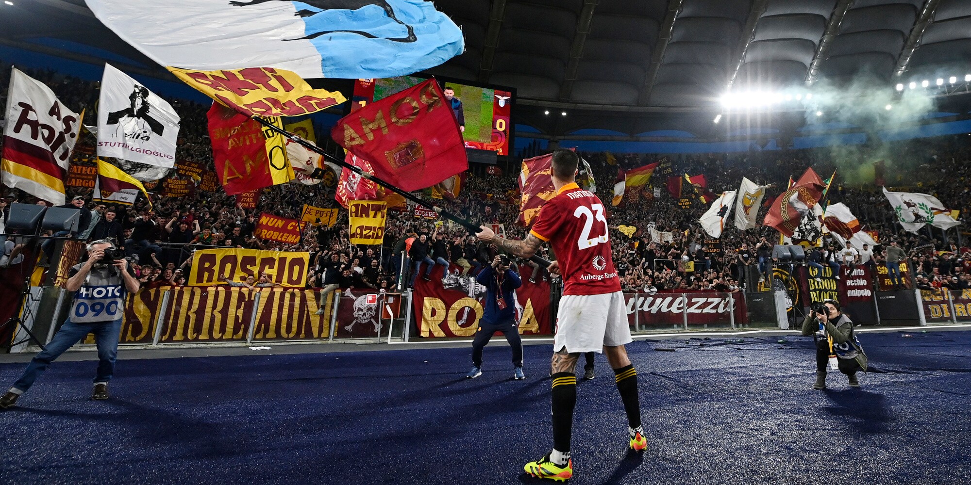 Roma: Mancini su bandiera anti Lazio 'non volevo offendere'