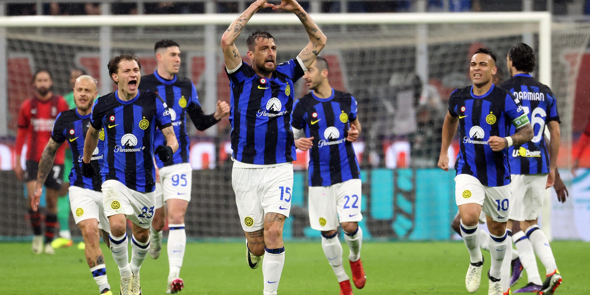2-1 al Milan, scudetto e seconda stella per l'Inter