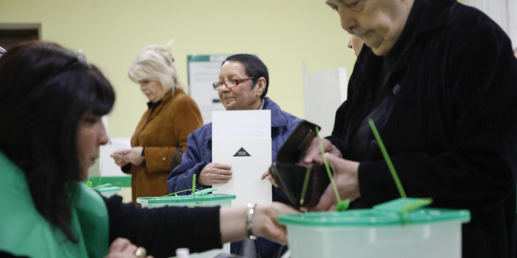 Urne aperte in Georgia, test cruciale per le aspirazioni Ue