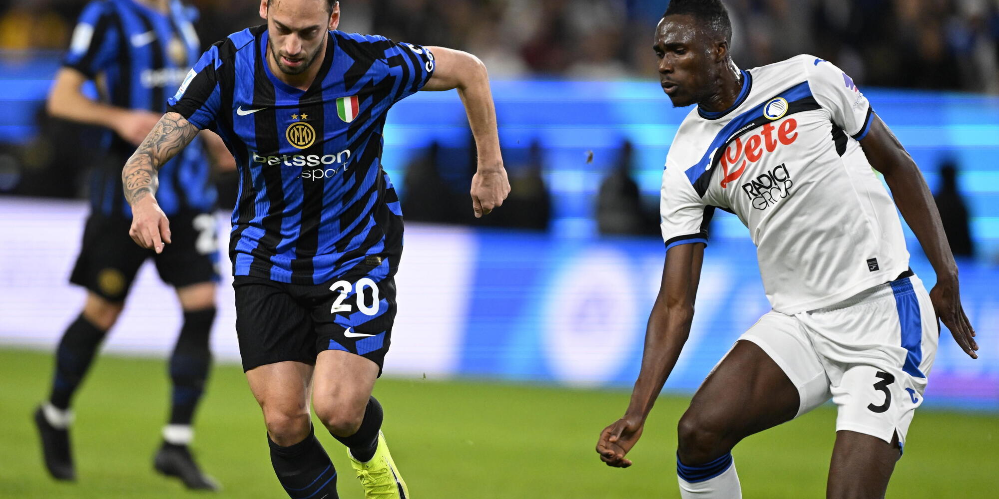 Supercoppa: Calhanoglu ko, affaticamento all'adduttore destro