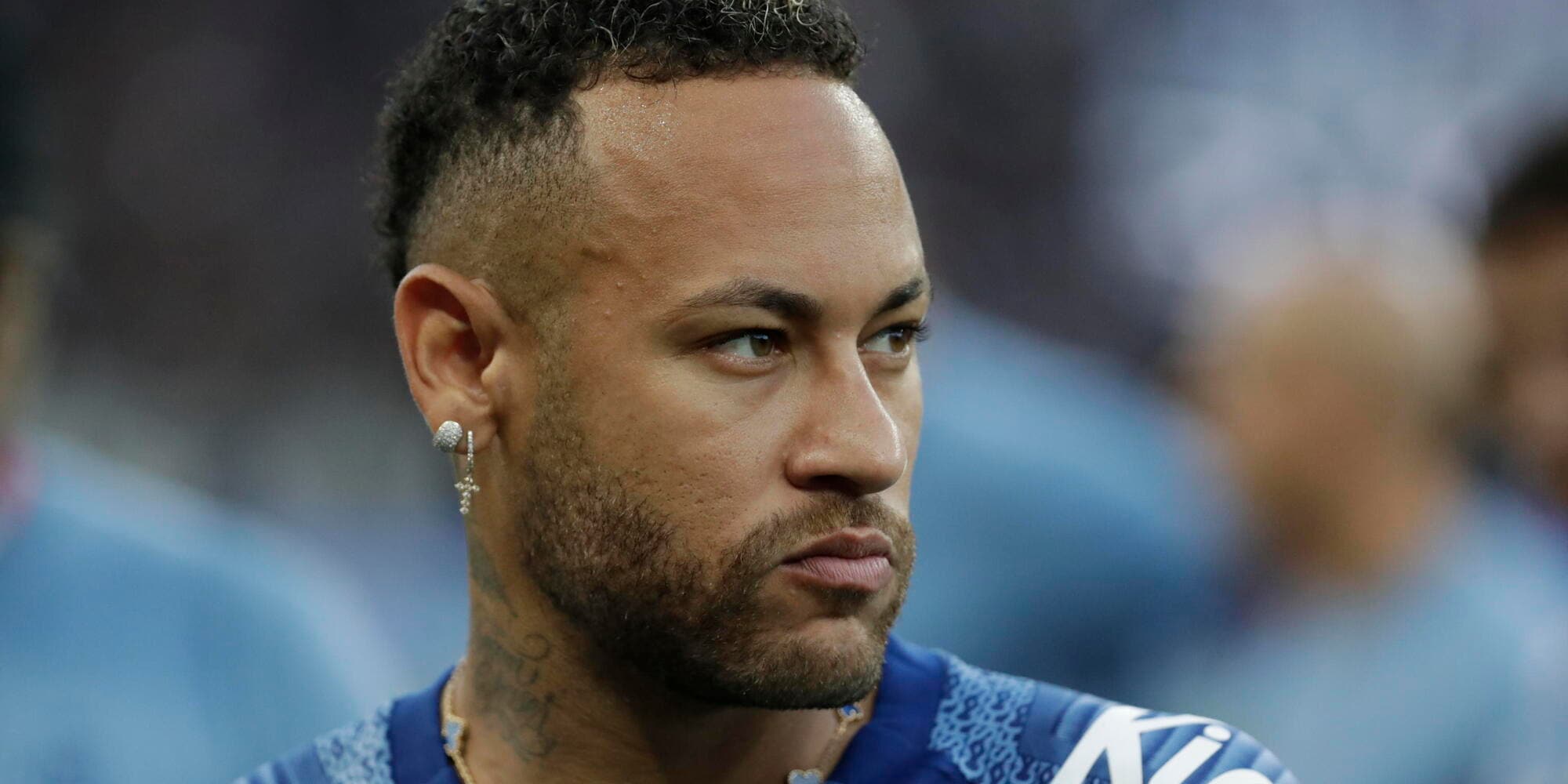 Neymar infortunato, ma va al carnevale di Rio