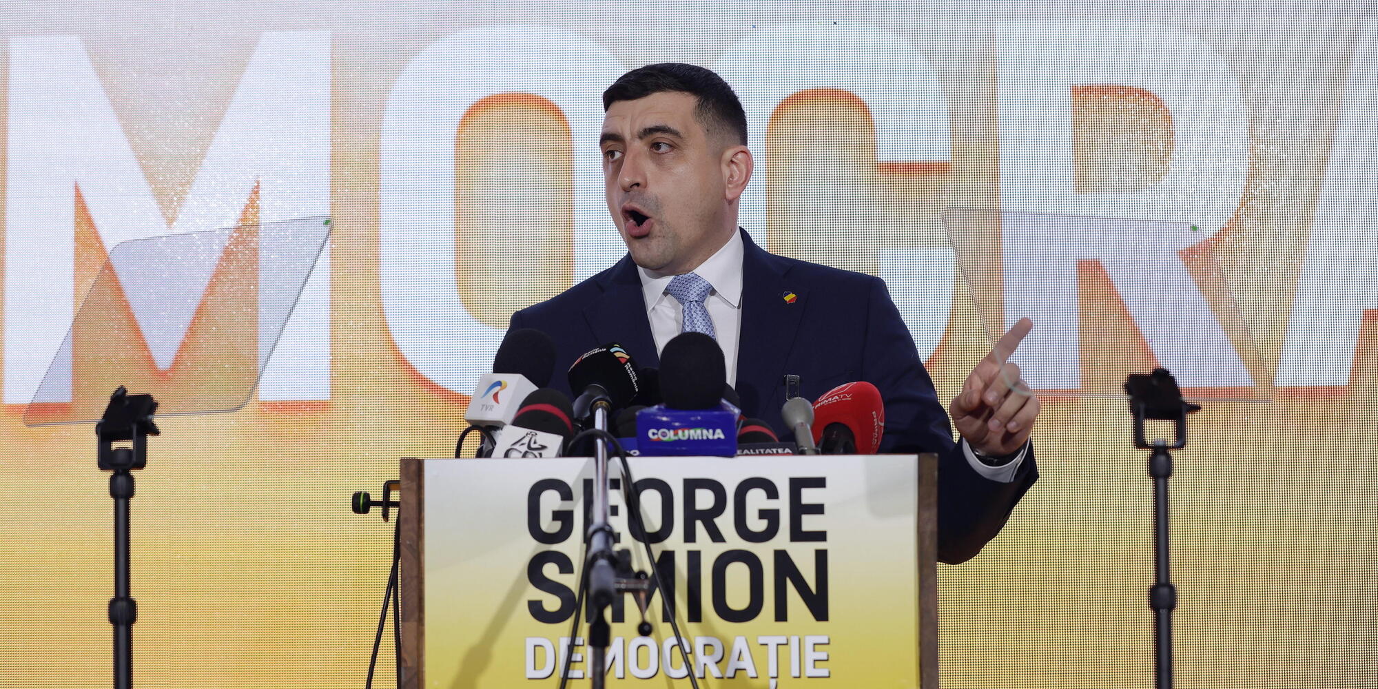 Romania, arriva il primo sì al candidato dell'ultradestra Simion