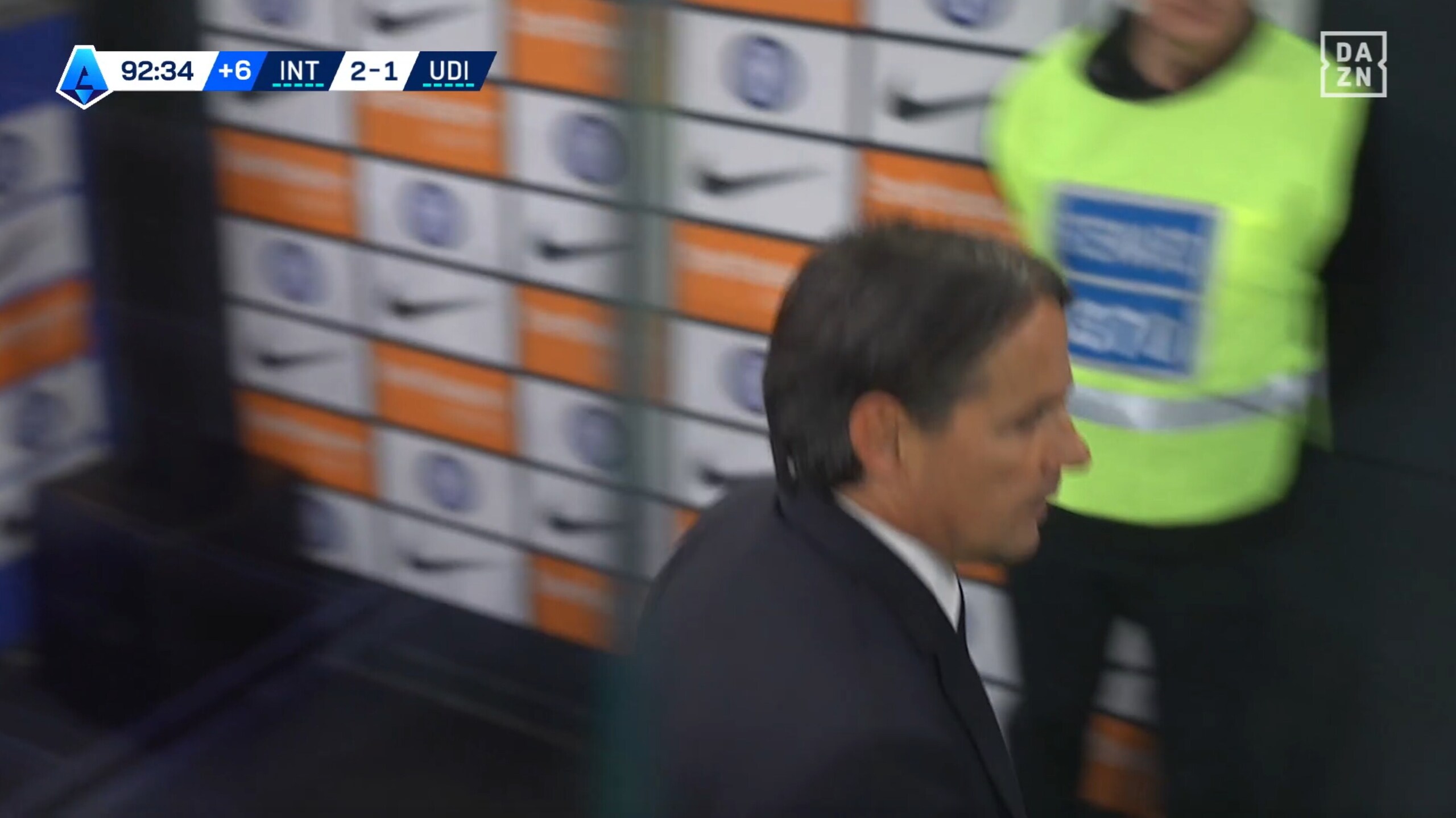 Furia Inzaghi durante Inter-Udinese: protesta con l'arbitro e entra in ...