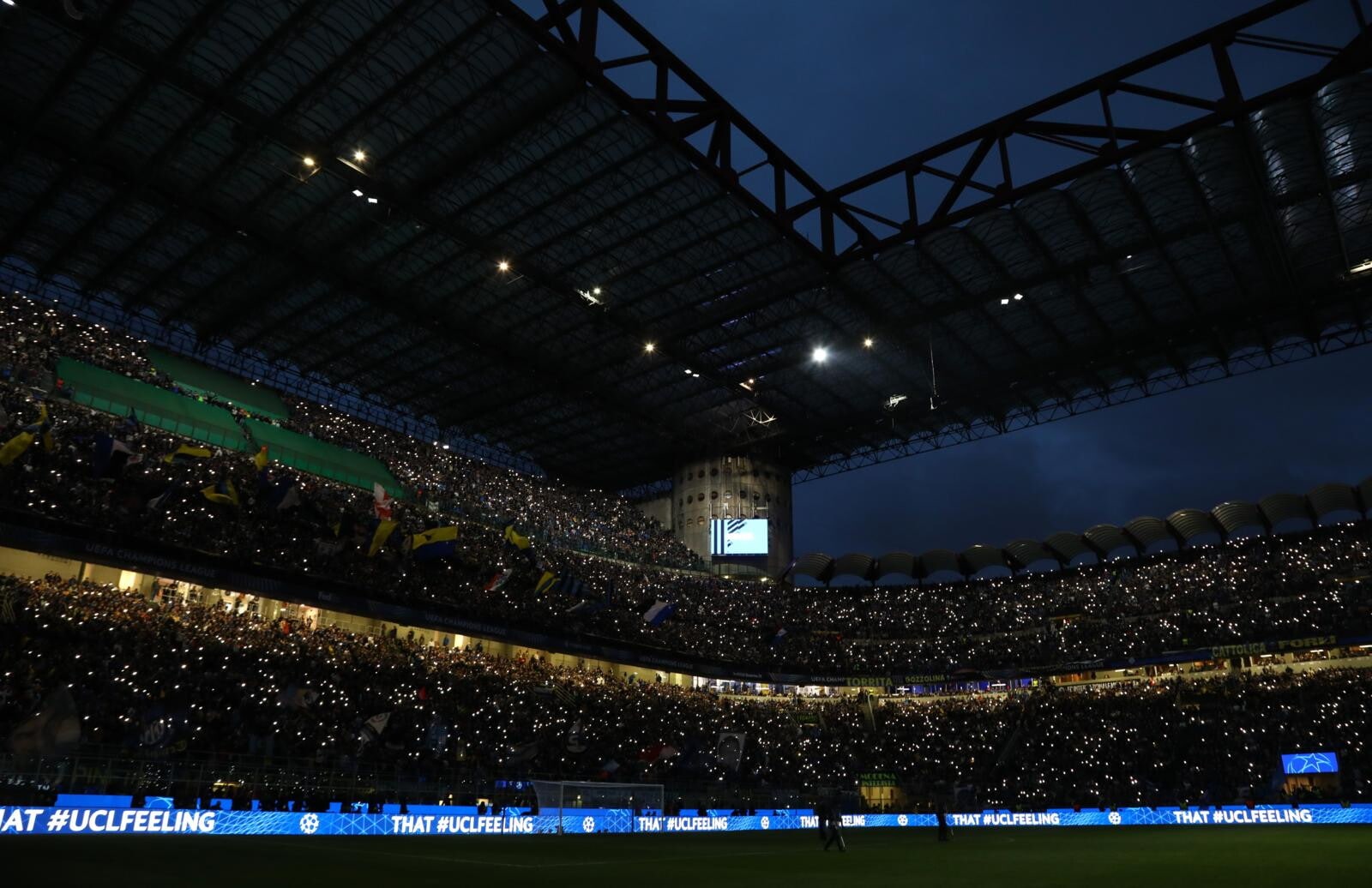 Inter-Barcellona, la spettacolare coreografia della Curva Nord